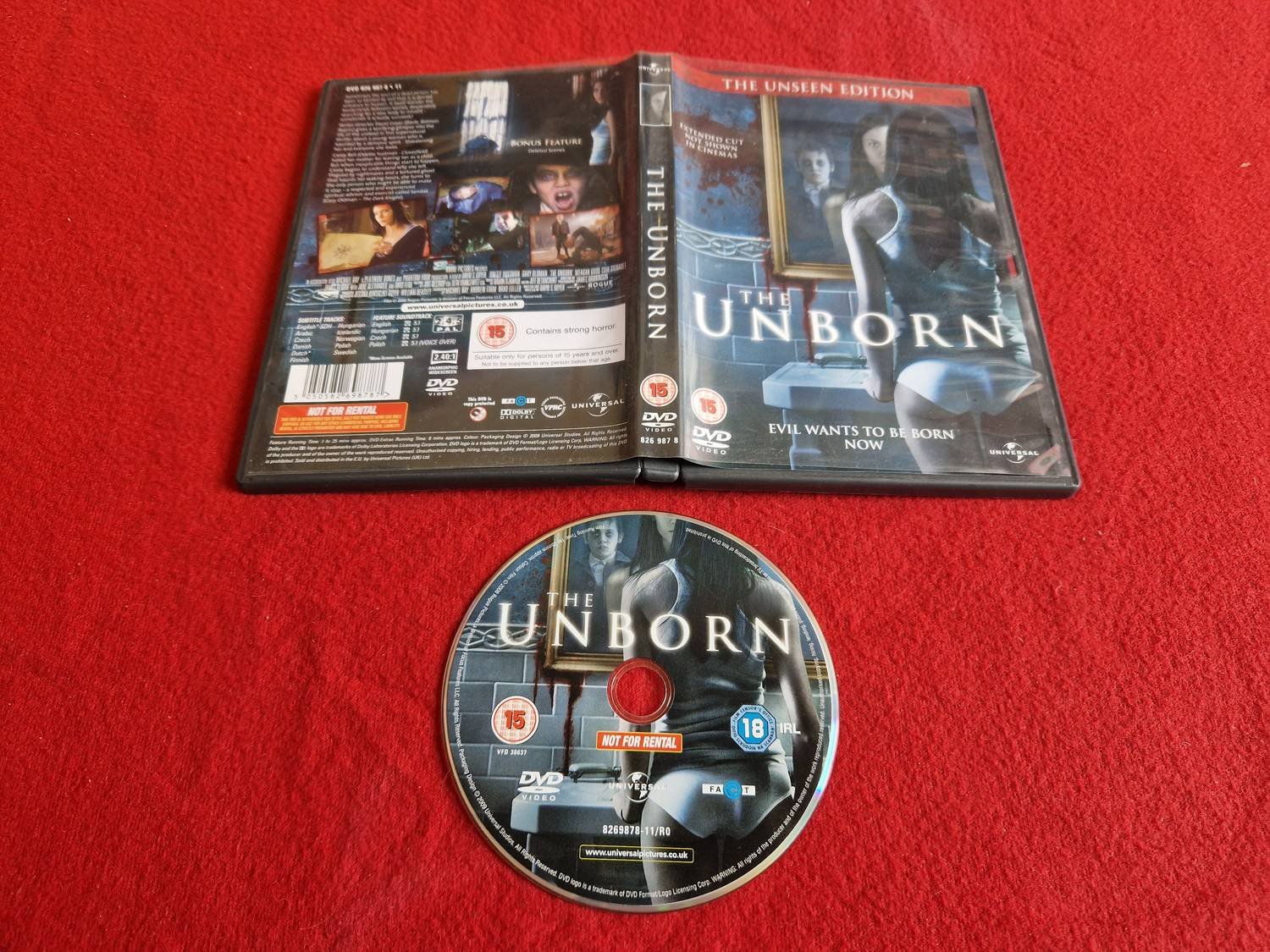 Se produkter som liknar THE UNBORN till DVD på Tradera (636881409)