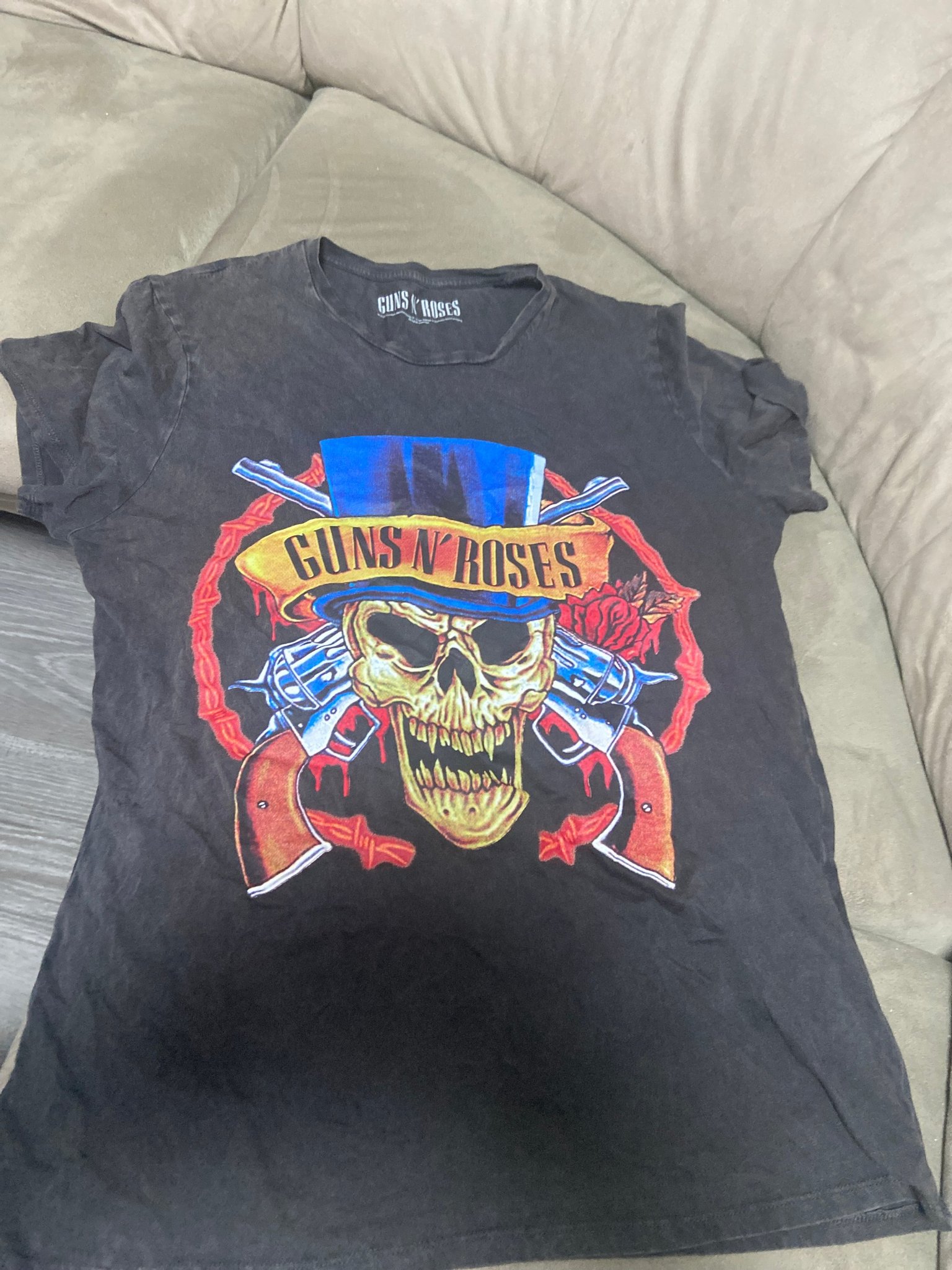 Guns N' Roses svart t-shirt | Köp på Tradera (709071843)
