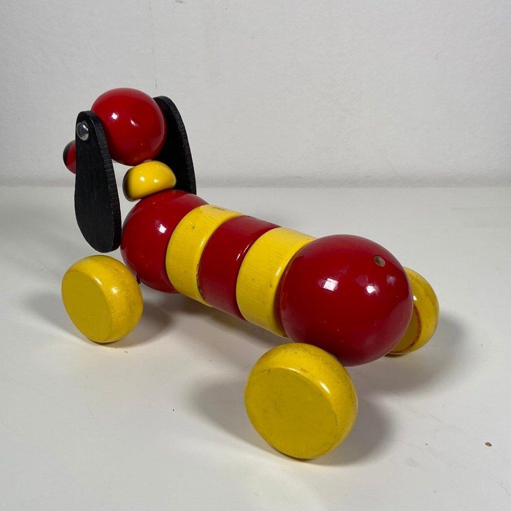 Dragdjur hund i trä på hjul leksak Wooden pull-.. | Köp på Tradera ...