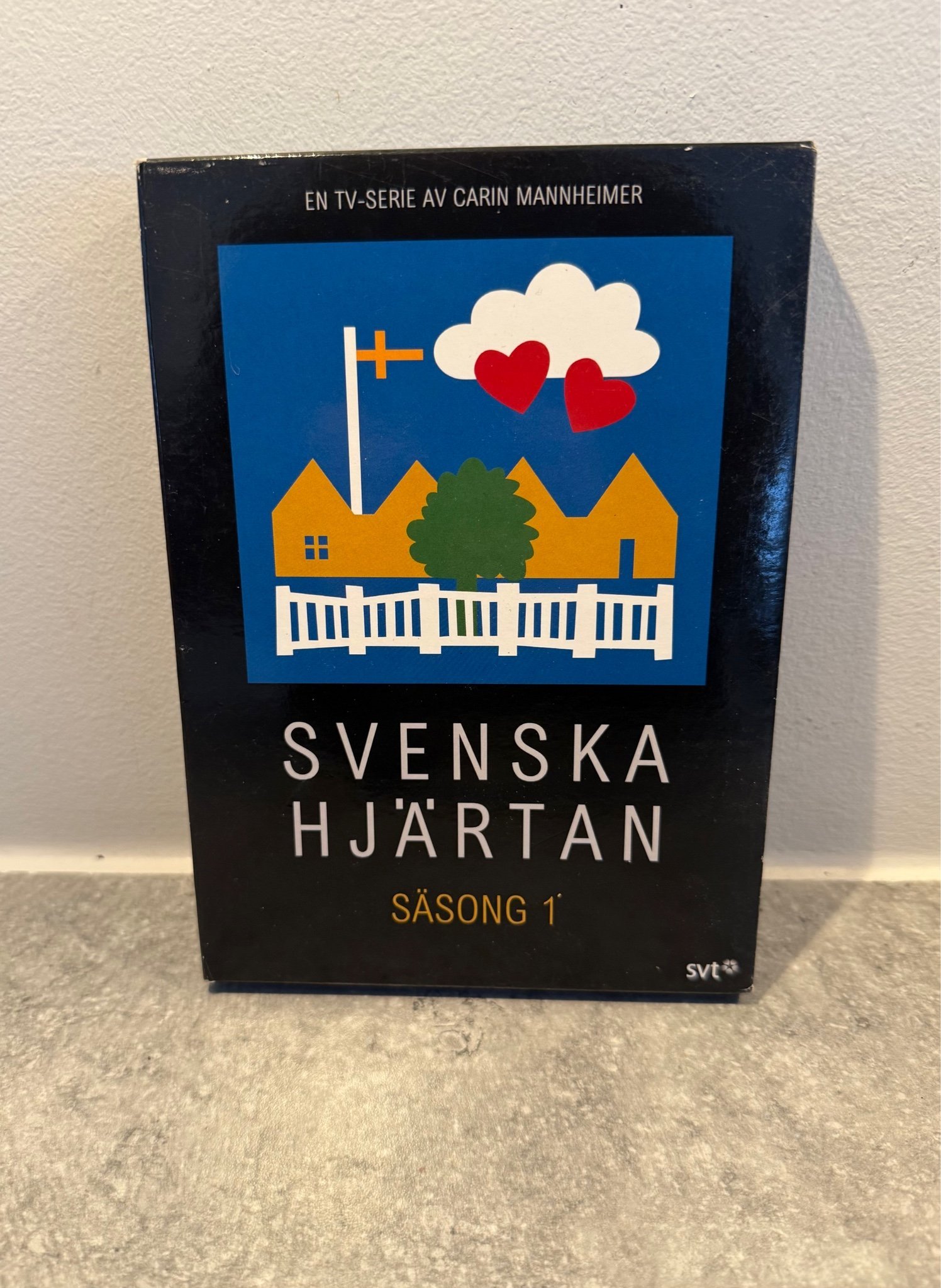 Svenska Hjärtan säsong 1 dvd-box | Köp på Tradera (711688877)