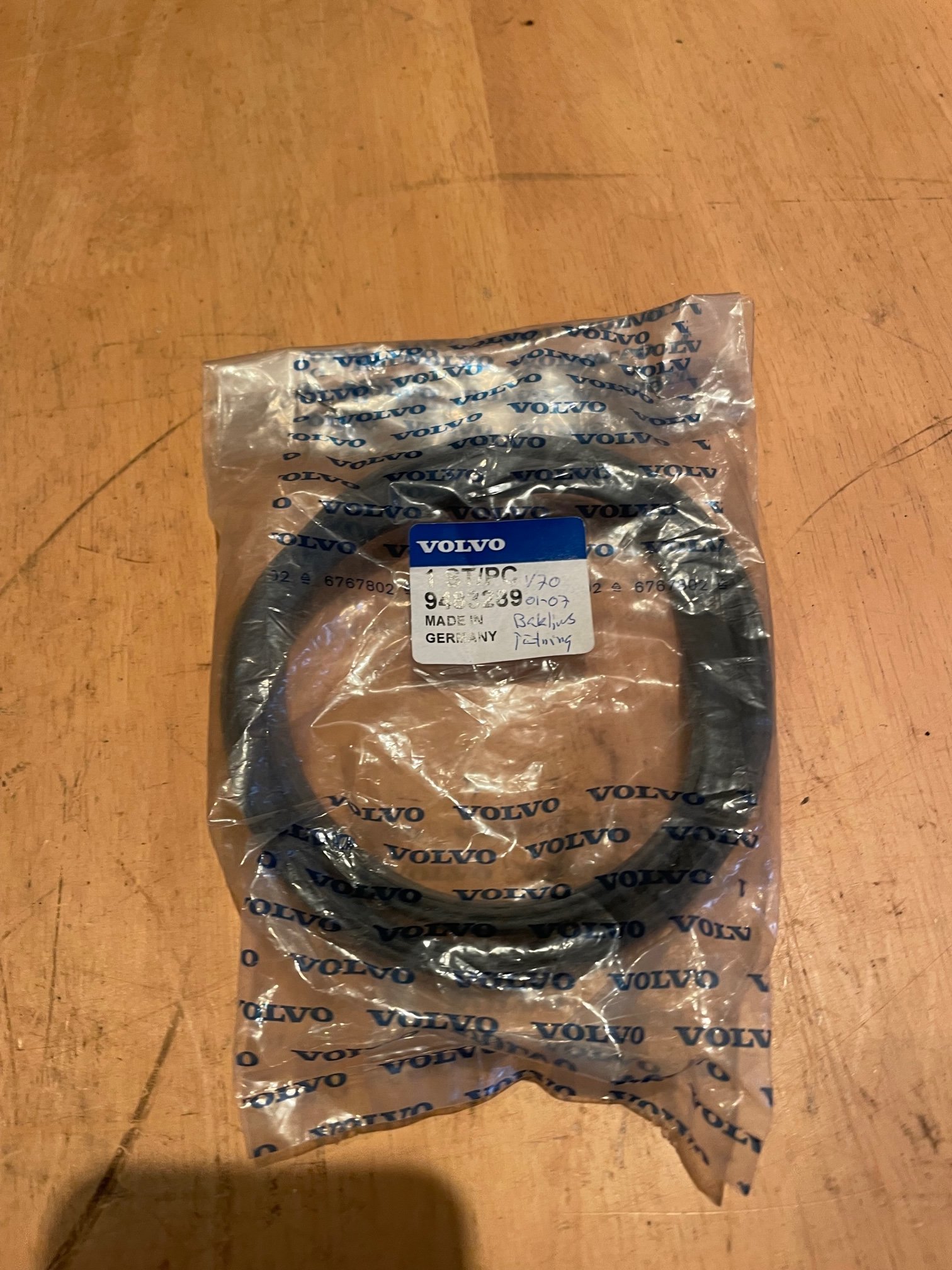 Se produkter som liknar Tätning till bakljus Volvo V7.. på Tradera ... Se produkter som liknar Tätning till bakljus Volvo V7.. på Tradera ...