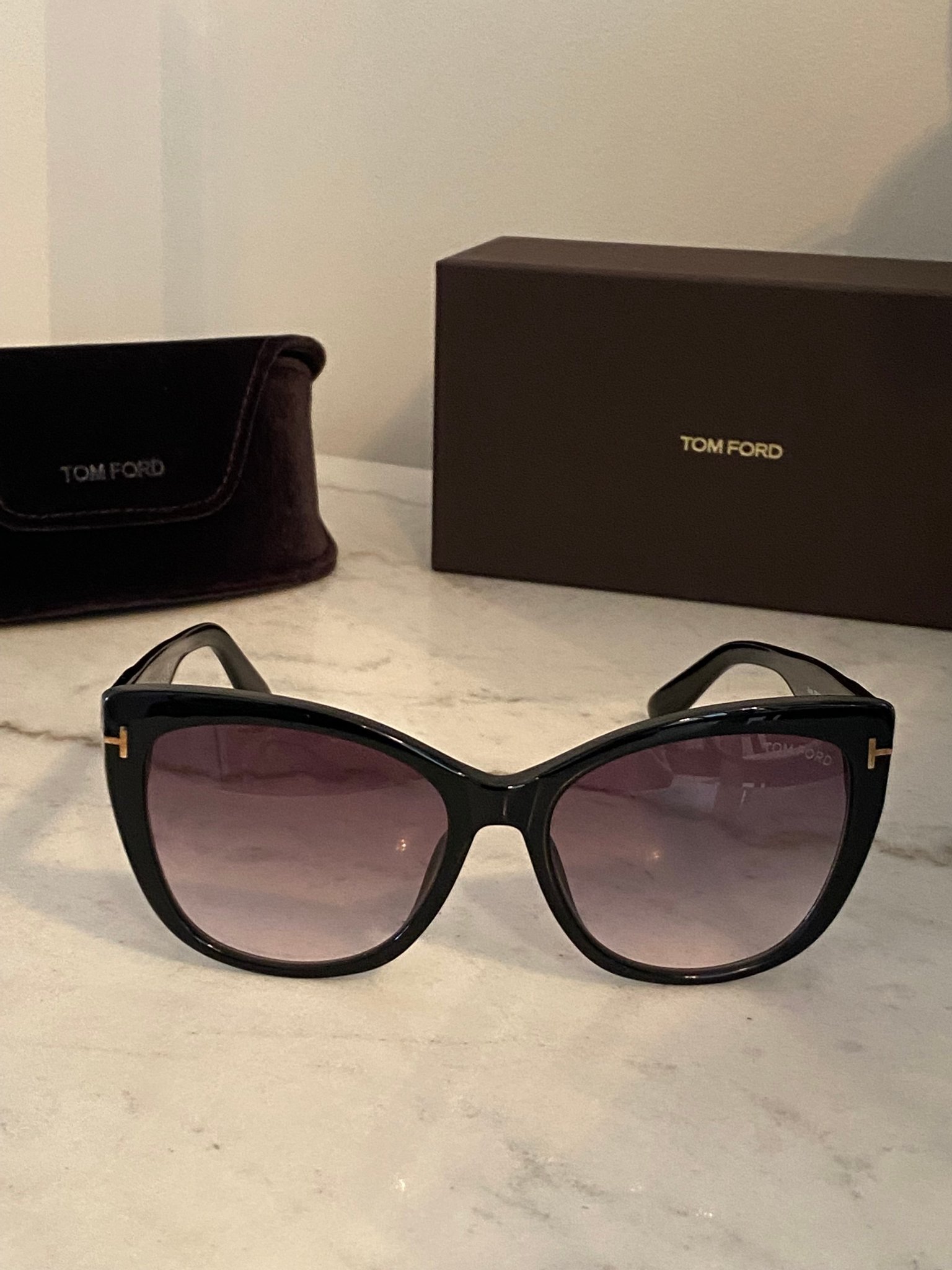 Tom Ford Nora TF937 01B Solglasögon | Köp på Tradera (692347471)
