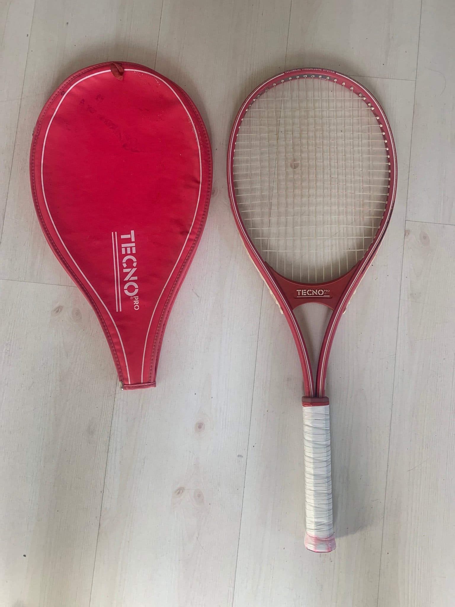 Se produkter som liknar Tecno Pro Tennisracket med fo.. på Tradera ...
