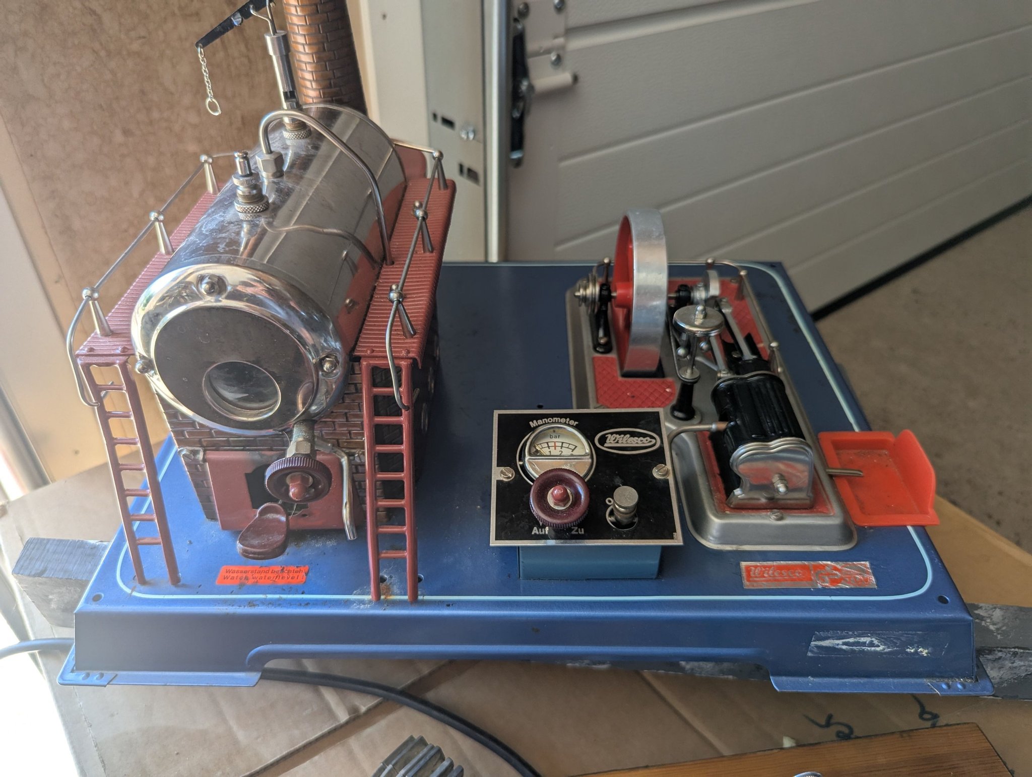 Se produkter som liknar Wilesco D24 Ångmaskin med til.. på Tradera (686010756)