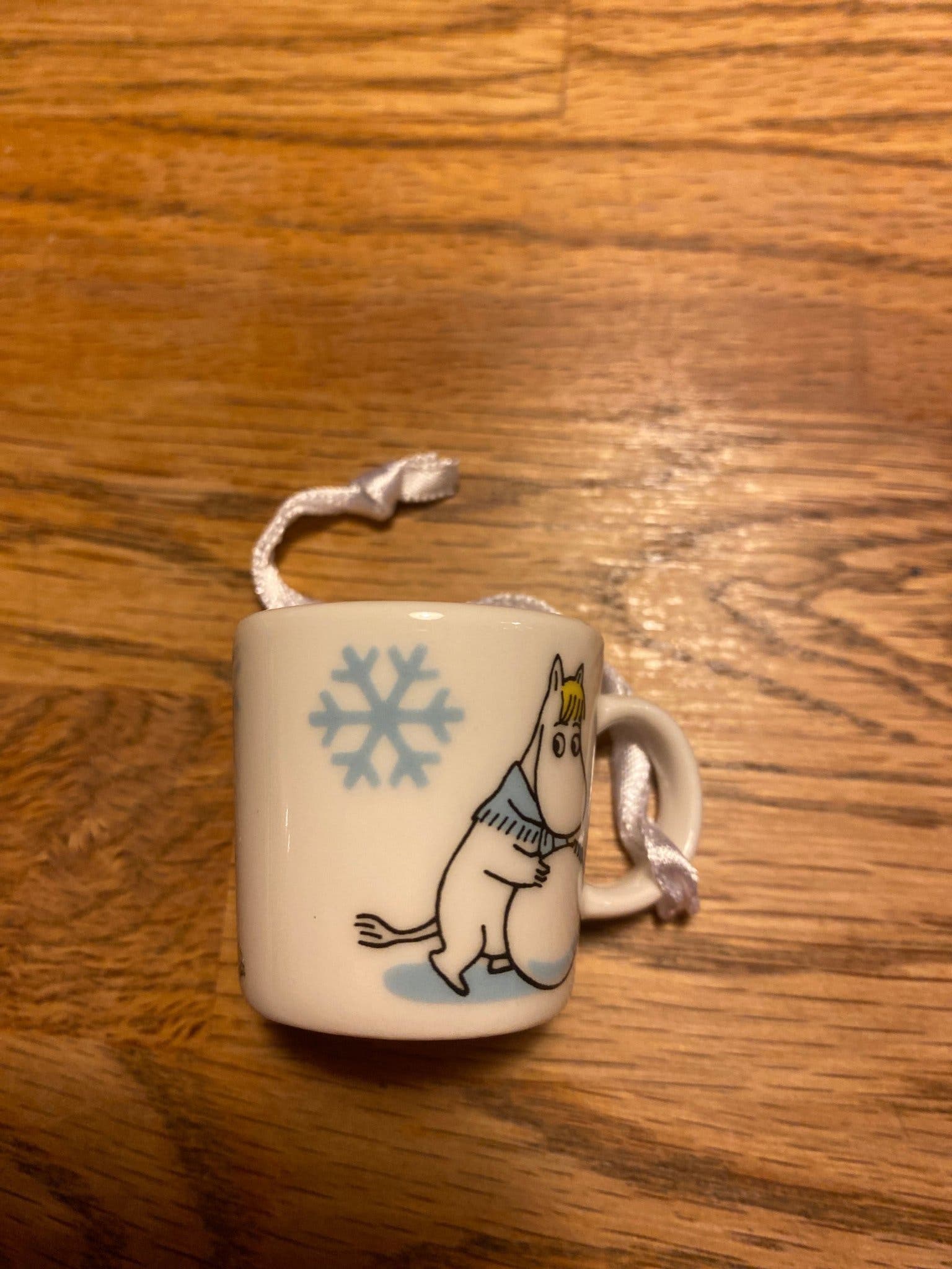 Mumin: Muminmugg Snölekar mini. Helt ny! | Köp på Tradera (655945709)
