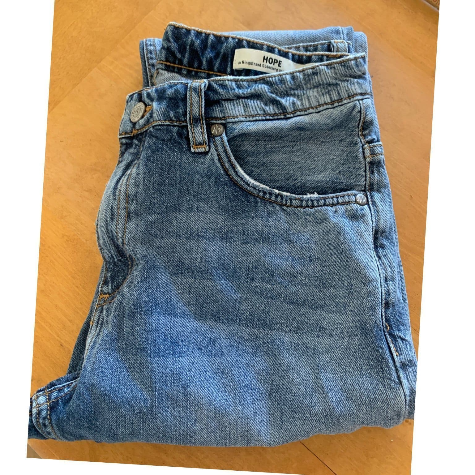 Jeans från Hope - strl 27’’ - modell Krissy Denim | Köp på Tradera ...