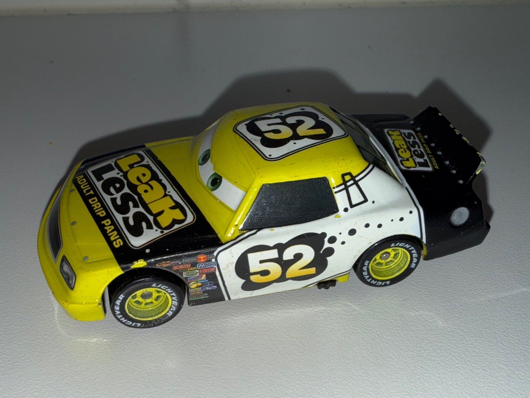 Disney Pixar Cars Leak Less No. 52 | Köp på Tradera (712419973)