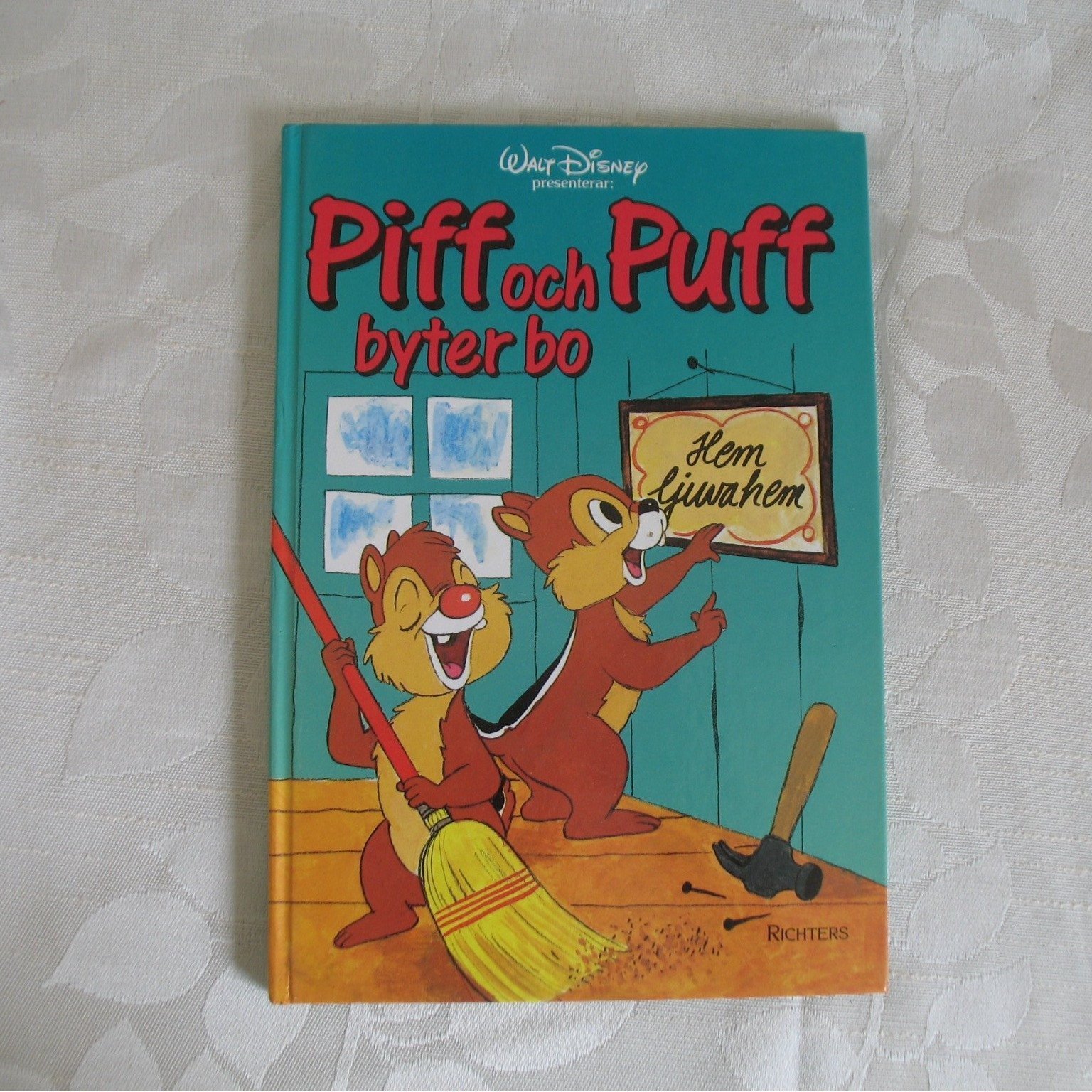 WALT DISNEY PIFF OCH PUFF BYTER BO 1989 INBUNDE.. | Köp på Tradera ...