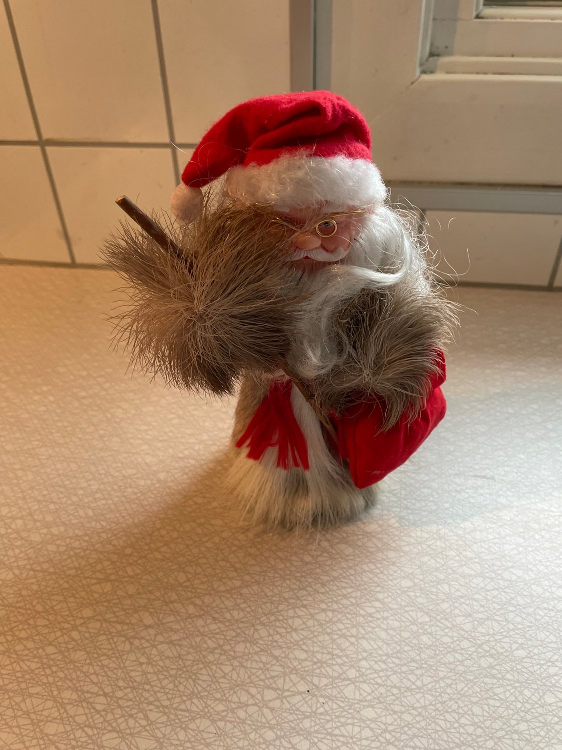 Tomte med säck från Finland äkta skinn | Köp på Tradera (619252988)