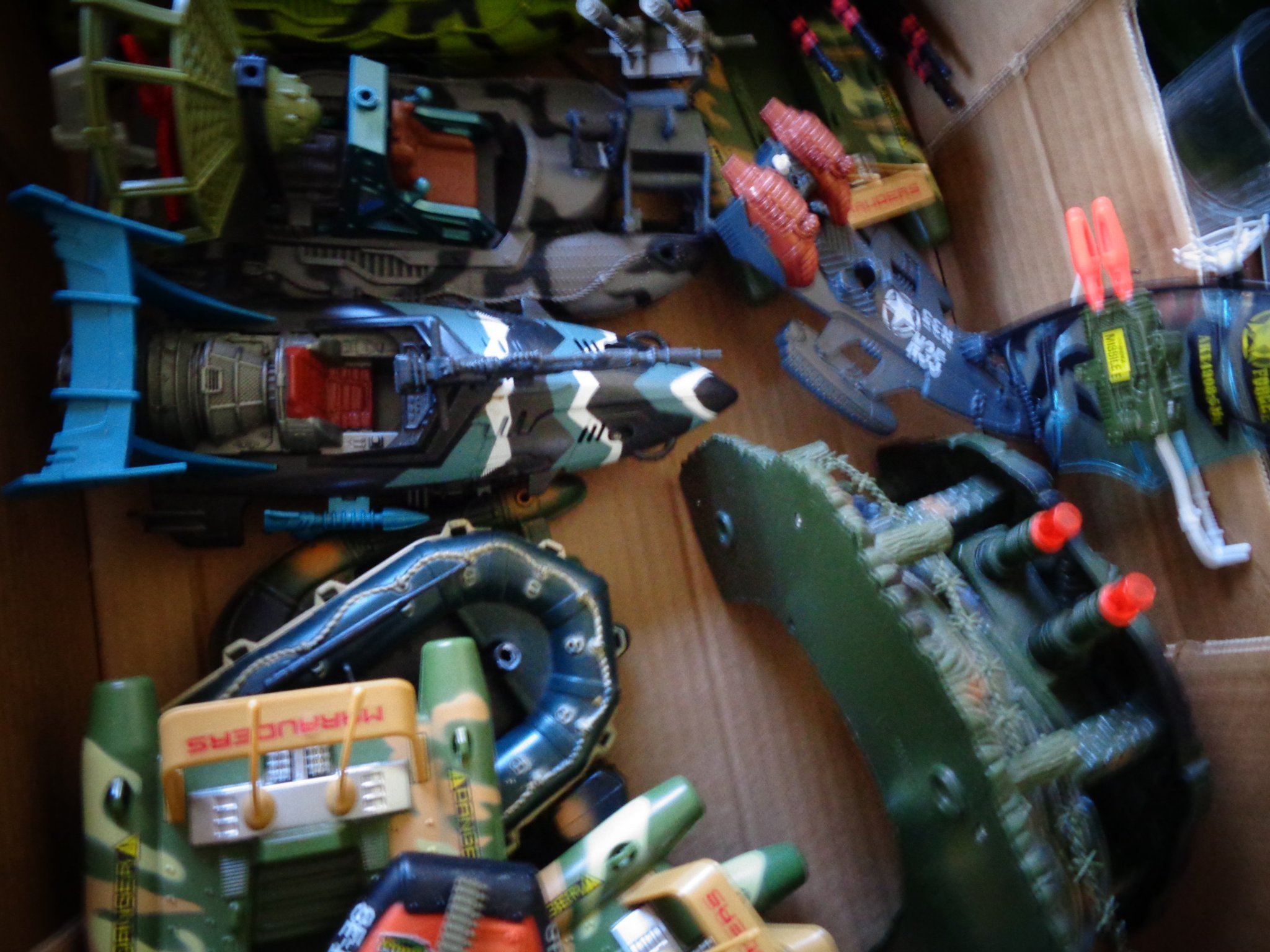 Se produkter som liknar Actionfigurer - Militär - Lek.. på Tradera ...