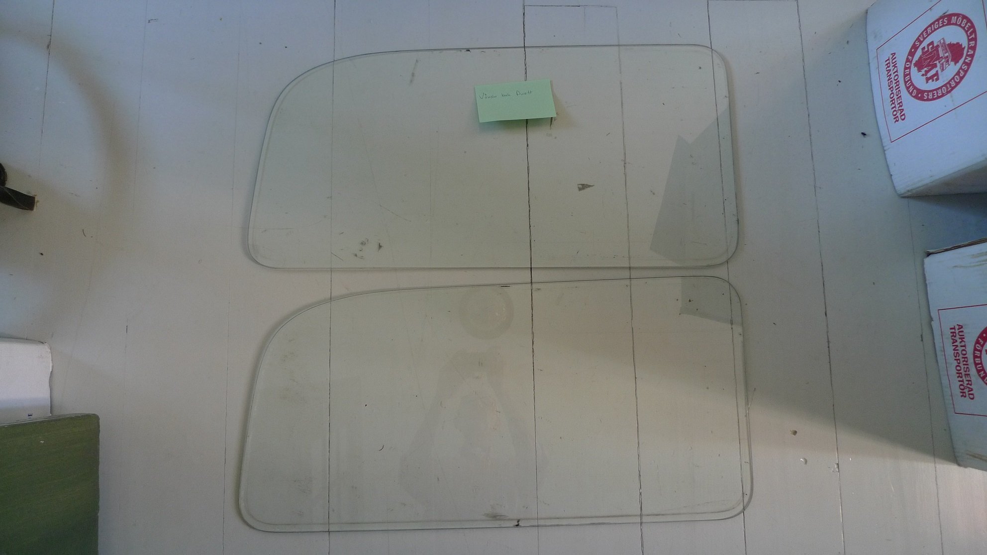 Volvo Duett sidorutor bak i skåpet vänster + hö.. | Köp på Tradera (698962992)