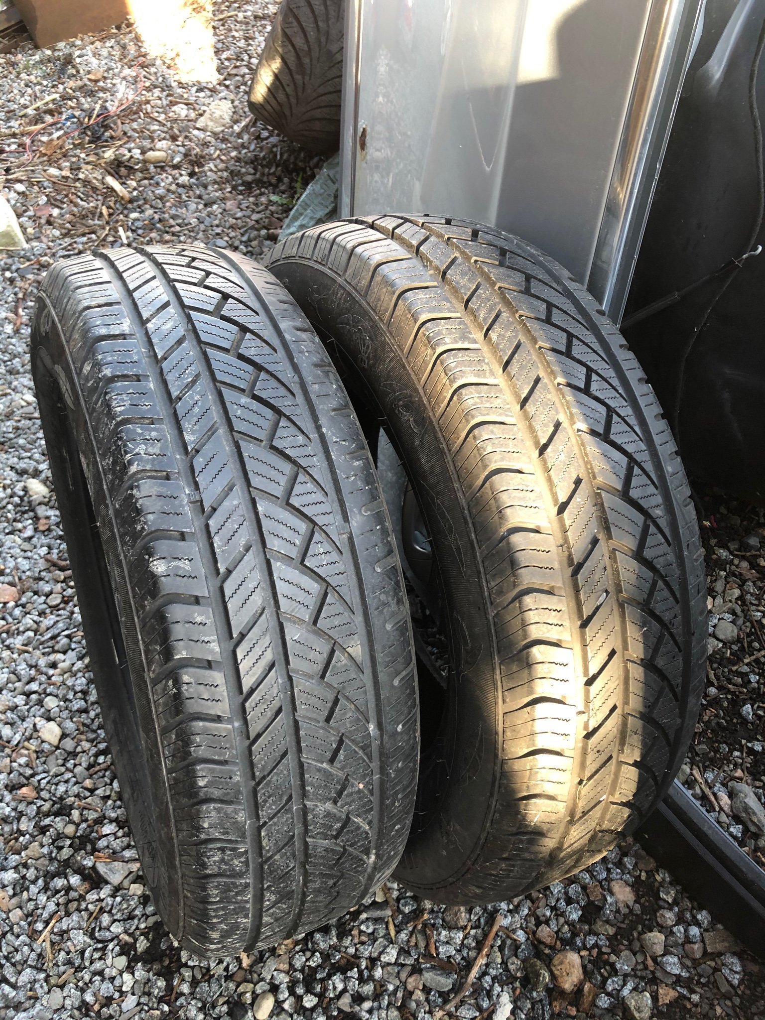 195/70 R15C C däck (420339619) ᐈ Köp på Tradera