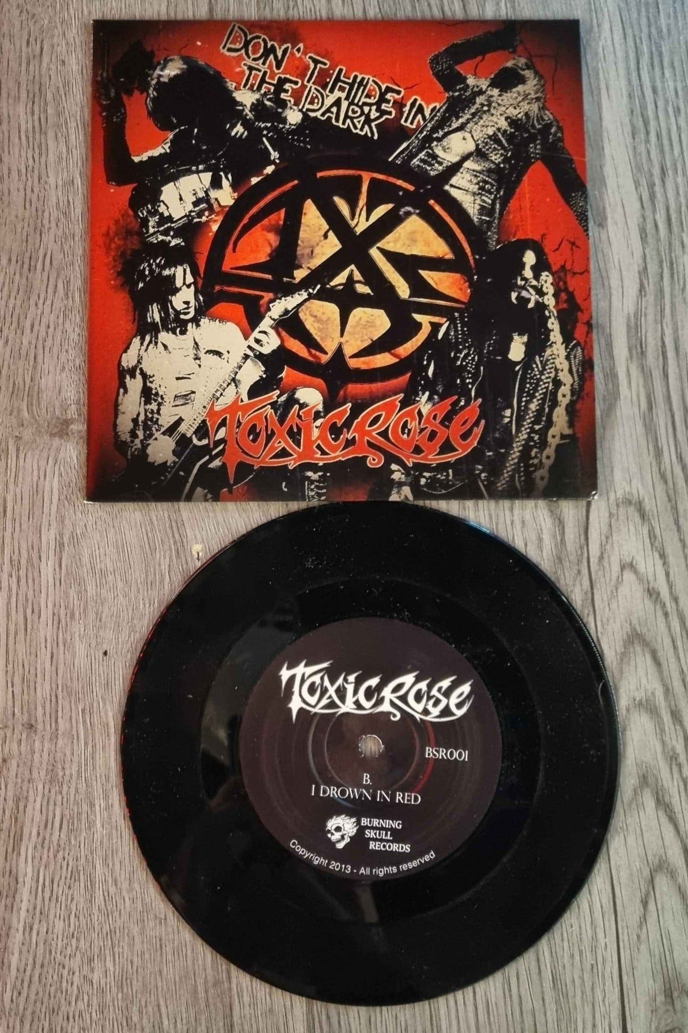 Se produkter som liknar TOXIC ROSE - Don't Hide In Th.. på Tradera ...