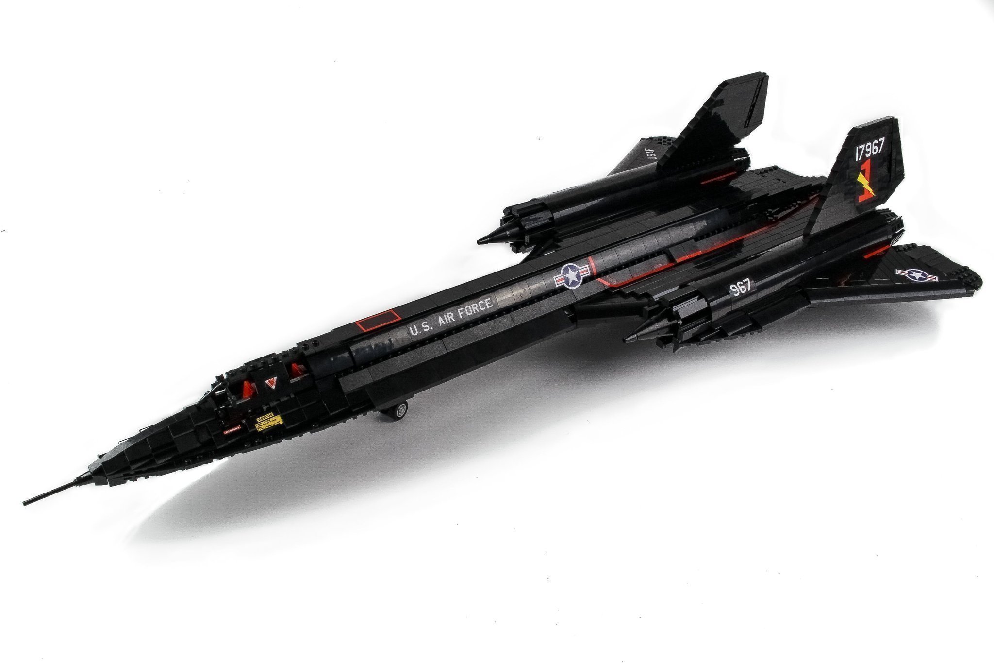 LEGO MOC - SR-71 Blackbird - PlaneBricks | Köp på Tradera (717115863)