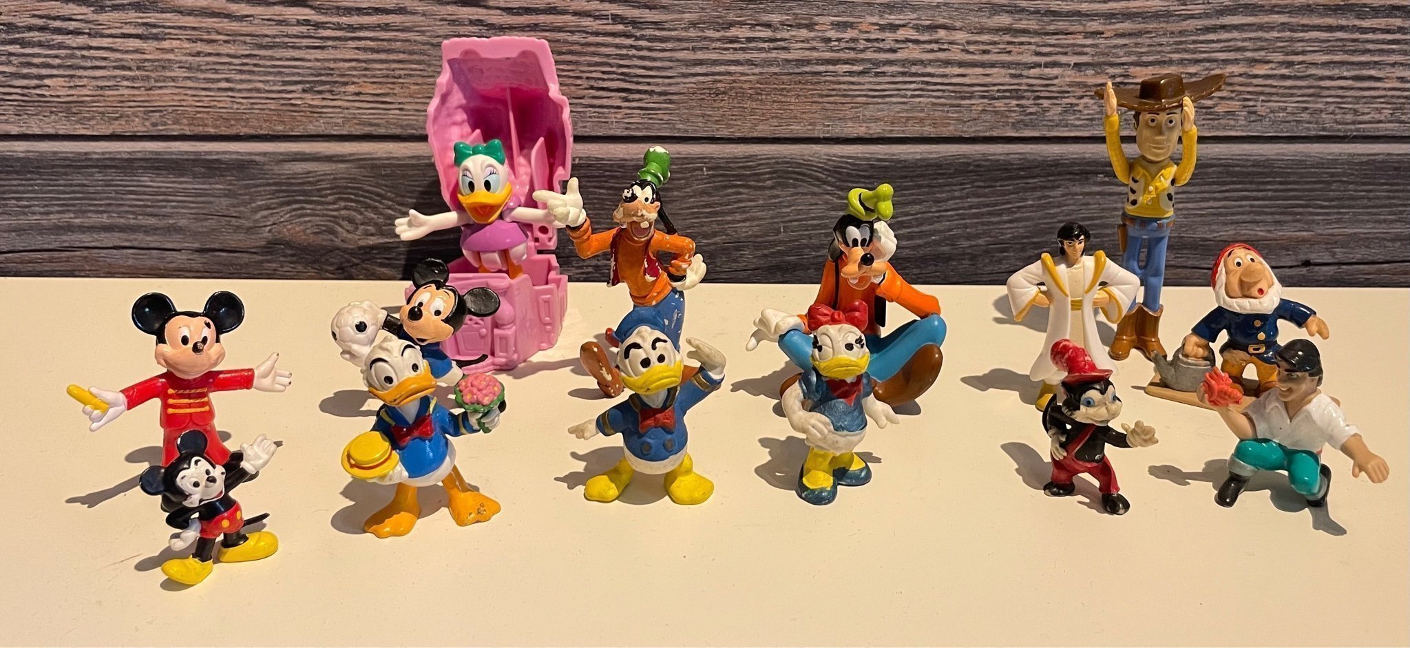 14 Disney figurer - Kalle anka - långben - Muss.. | Köp på Tradera (559955790)