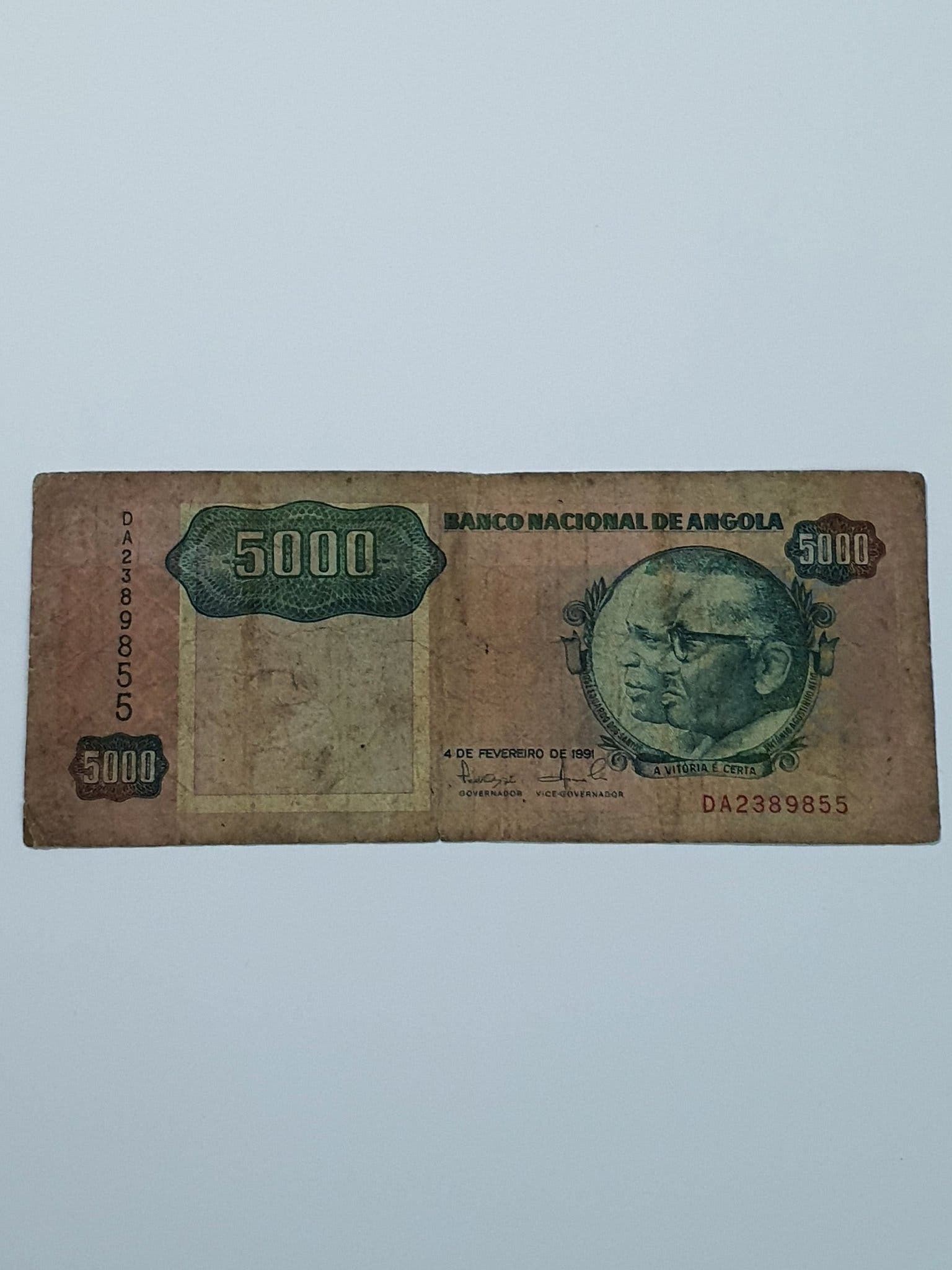 Se produkter som liknar Angola 5000 Kwanza Sedel på Tradera (694194636)