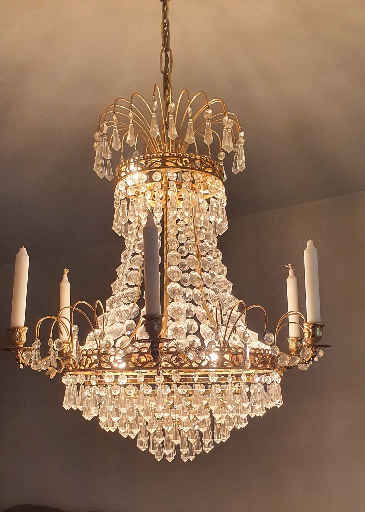 Stora Antik Mässig Kristallkrona H 90 med kedja cm,B 56 cm, 8 lampor, 6 ...