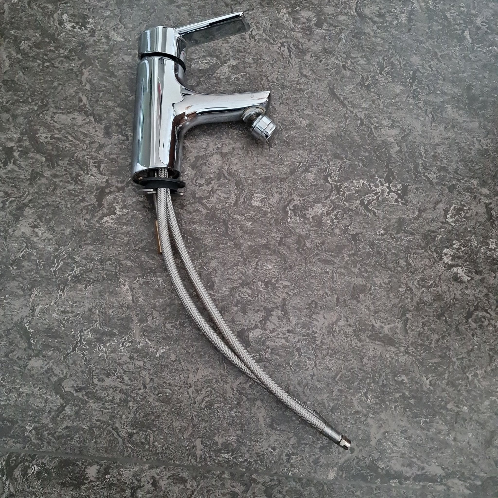 Se produkter som liknar Mora blandare til Handfat på Tradera (585250593)