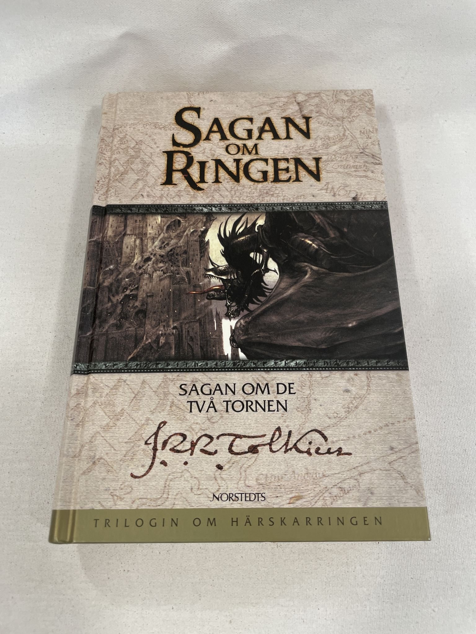 Sagan om de två tornen | .. | Köp från fantasyhyllan-se på Tradera ...