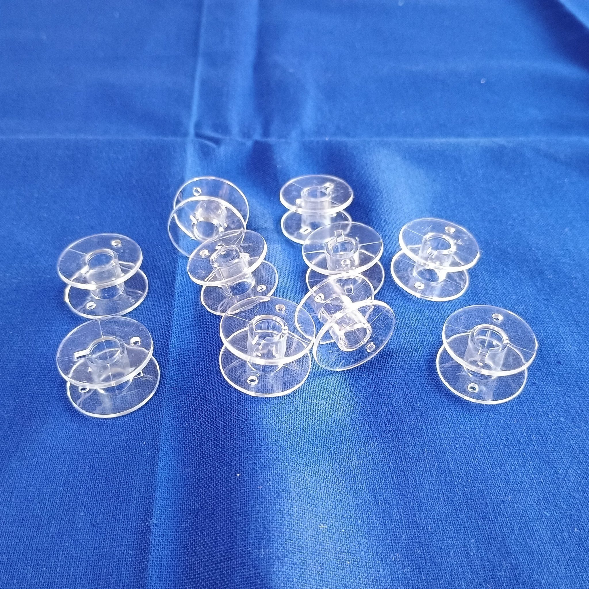 Spolar (CB-spolar) till moderna symaskiner, 10 st | Köp på Tradera (704484901)