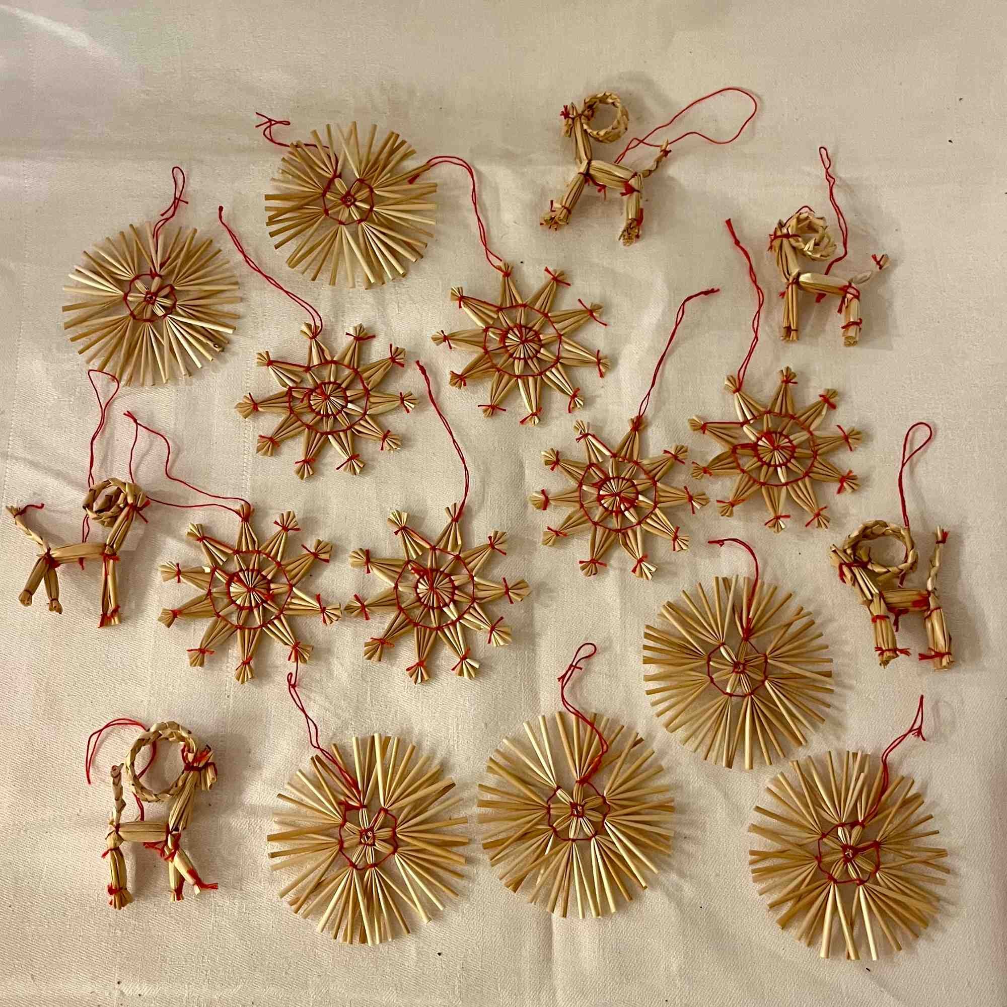 Se produkter som liknar Julgranspynt av halm klassisk.. på Tradera ...