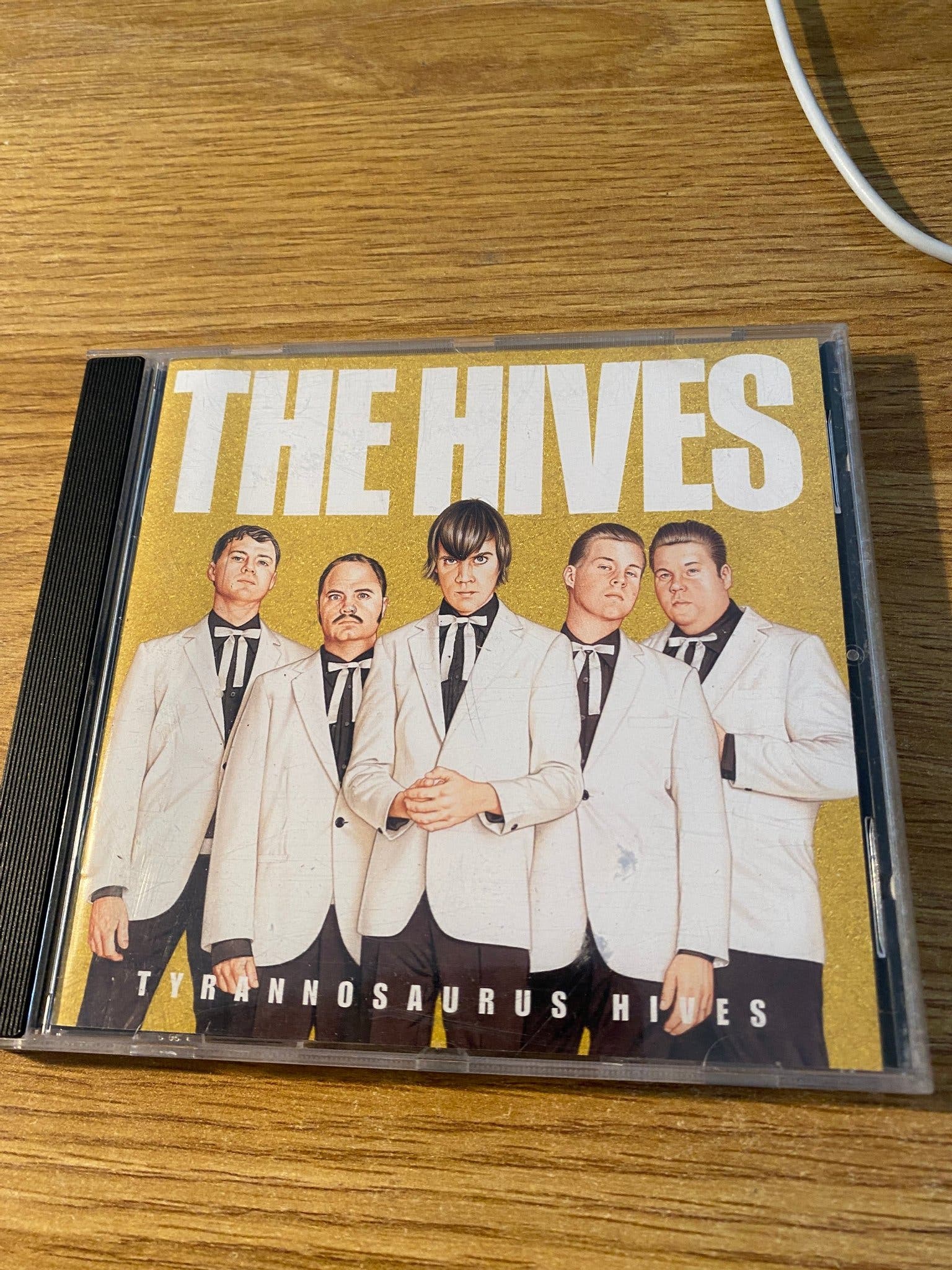 The Hives - Tyrannosaurus Hives CD | Köp på Tradera (665721547)