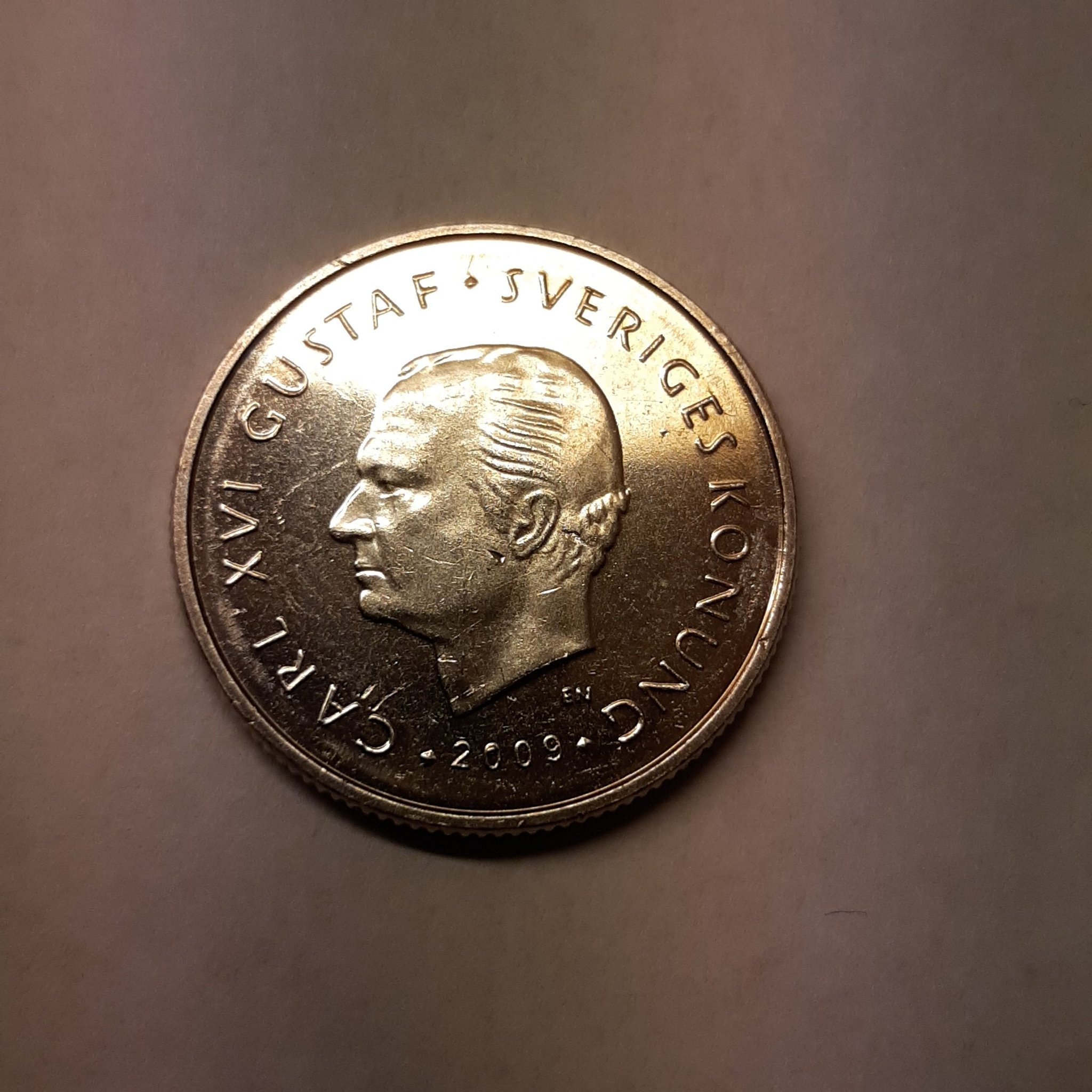 Se produkter som liknar Mynt Sverige 1 kronor 2009 ca.. på Tradera ...