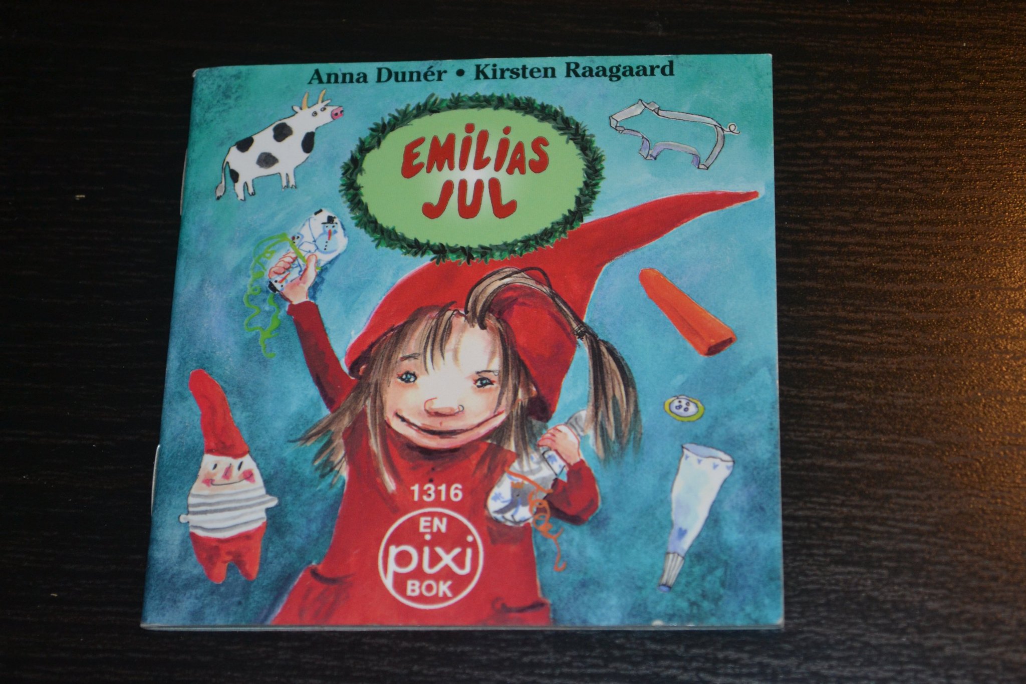 Pixibok Emilias jul | Köp på Tradera (711387946)