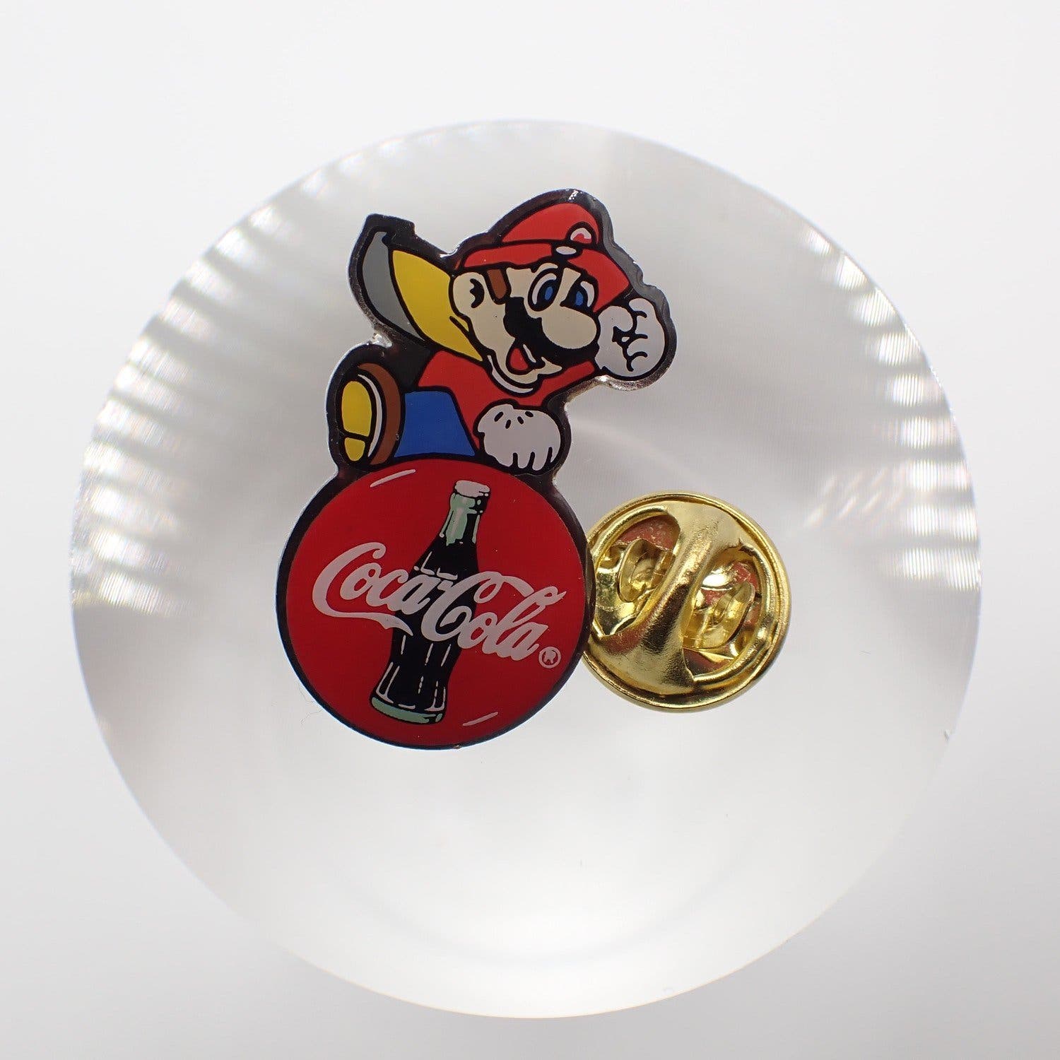 Se produkter som liknar Super Mario Coca-Cola Pin på Tradera (698048478)