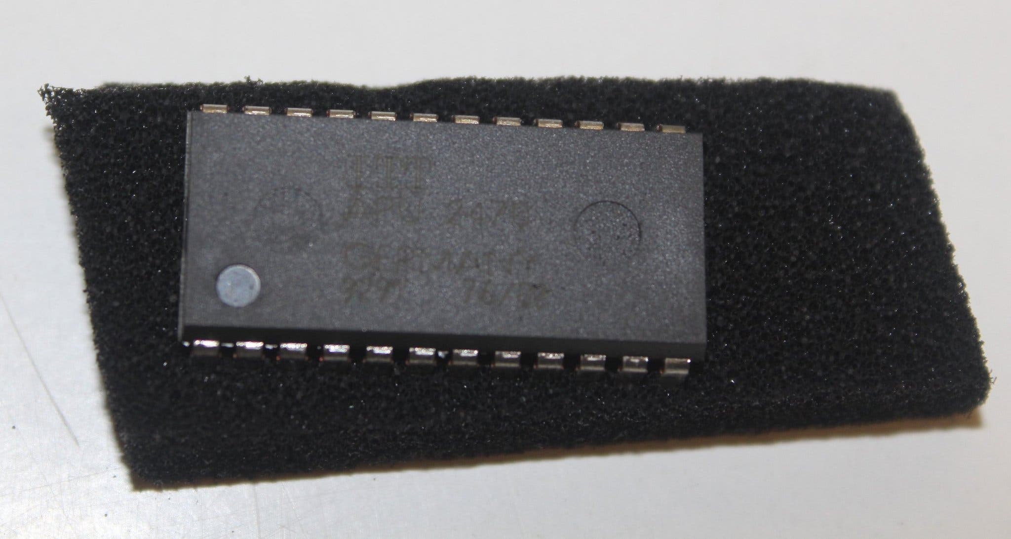 Se produkter som liknar ITT APU 2470 IC-krets på Tradera (703506673)