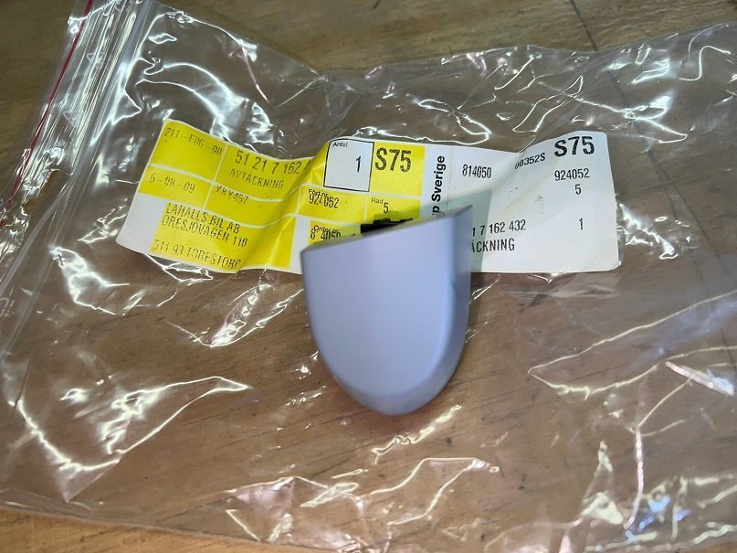 BMW E90-93 + F-serier // 51217162432 Covering d.. | Köp på Tradera ...