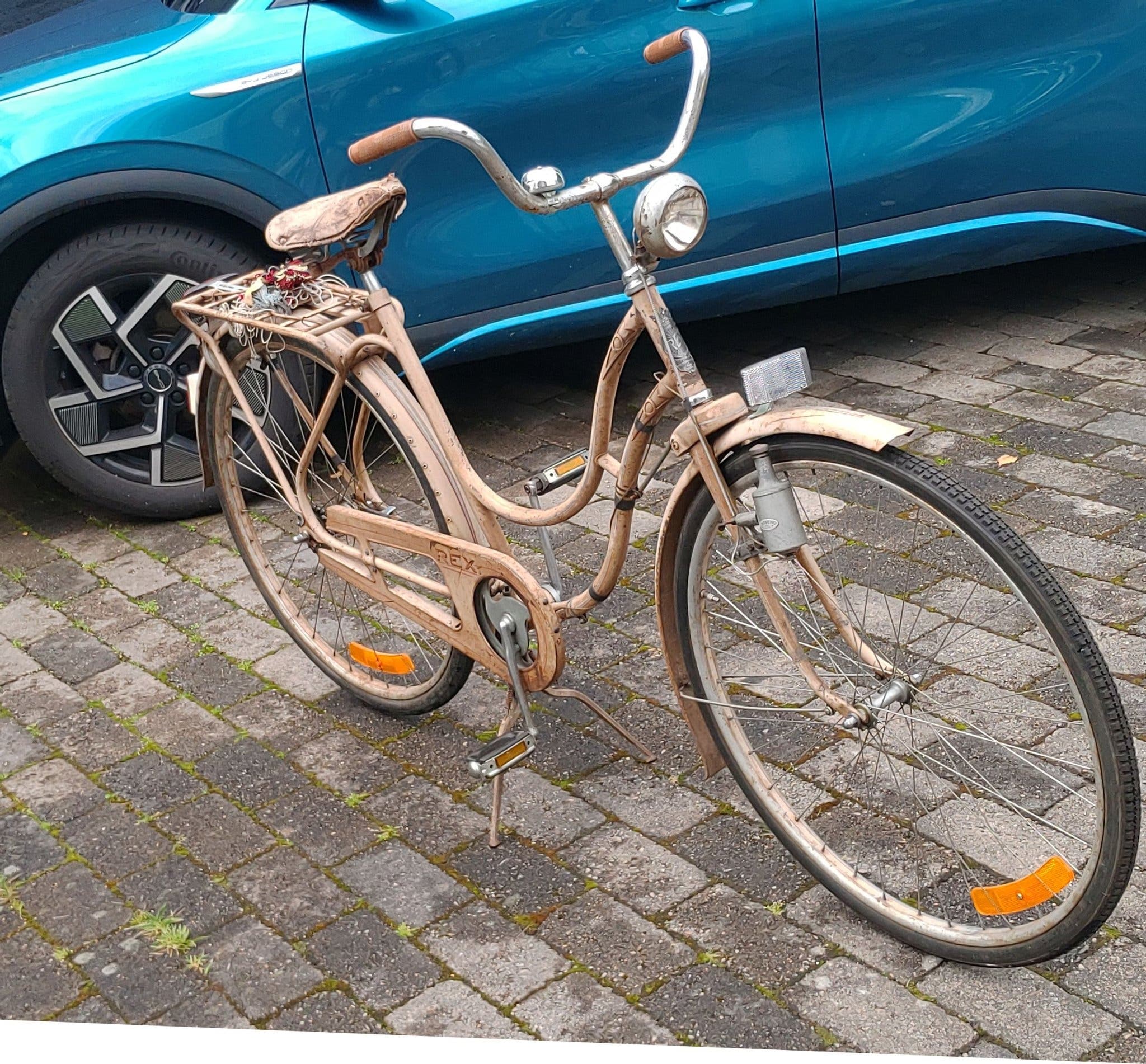 Se produkter som liknar Rex damcykel på Tradera (646885899)
