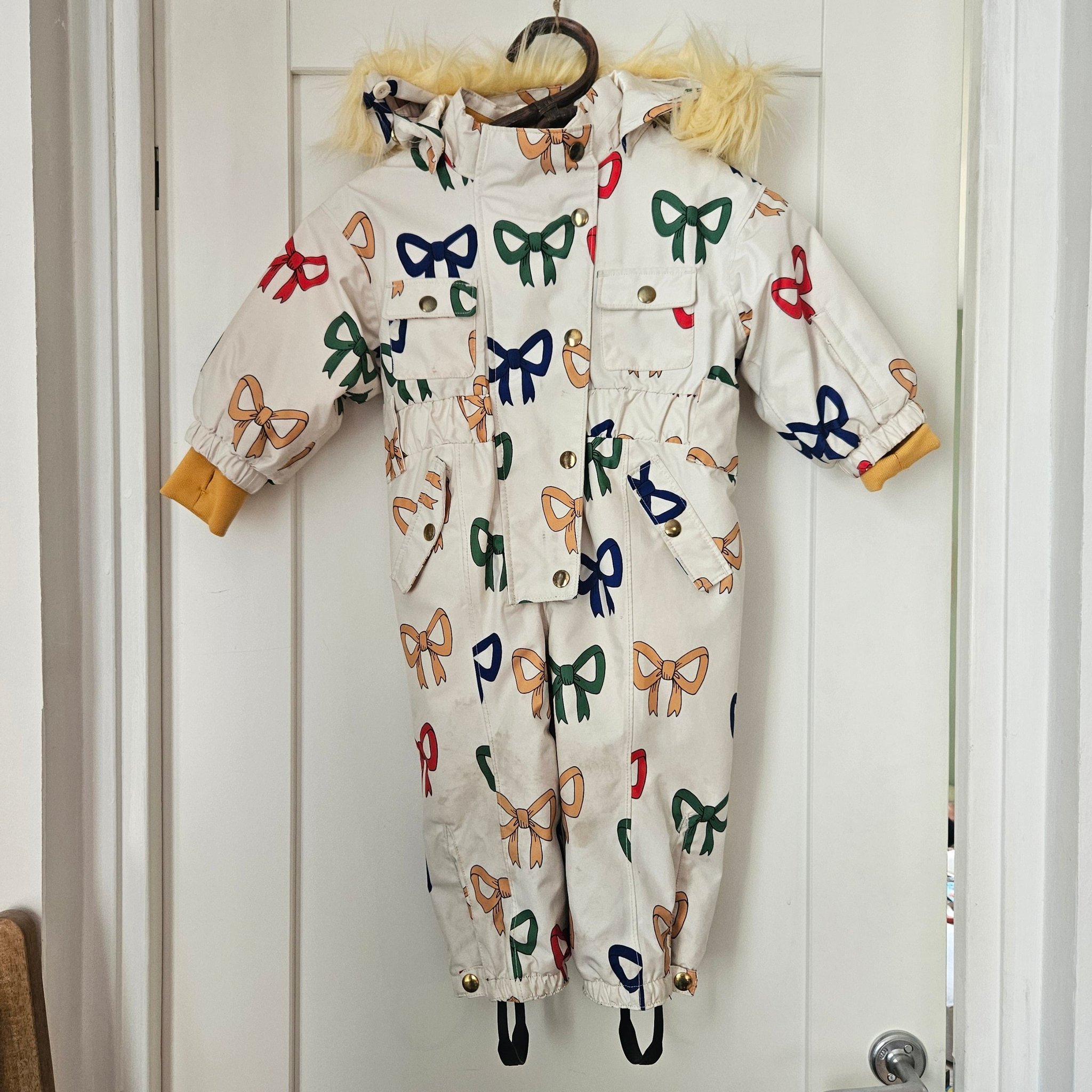 Se produkter som liknar Mini Rodini vit overall, stor.. på Tradera ...