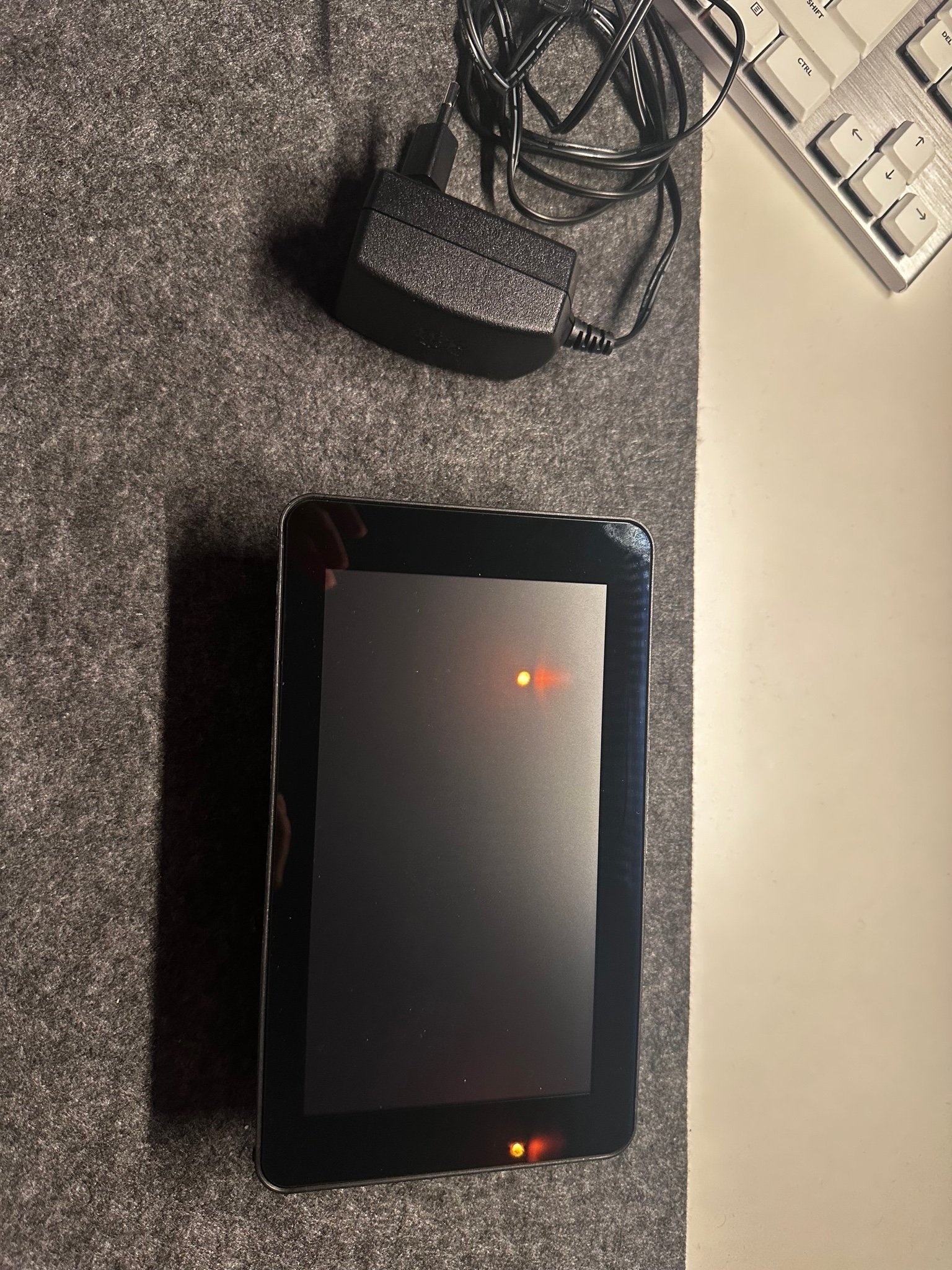 Raspberry Pi 3 B+ med Raspberry Touch Display | Köp på Tradera (713265849)