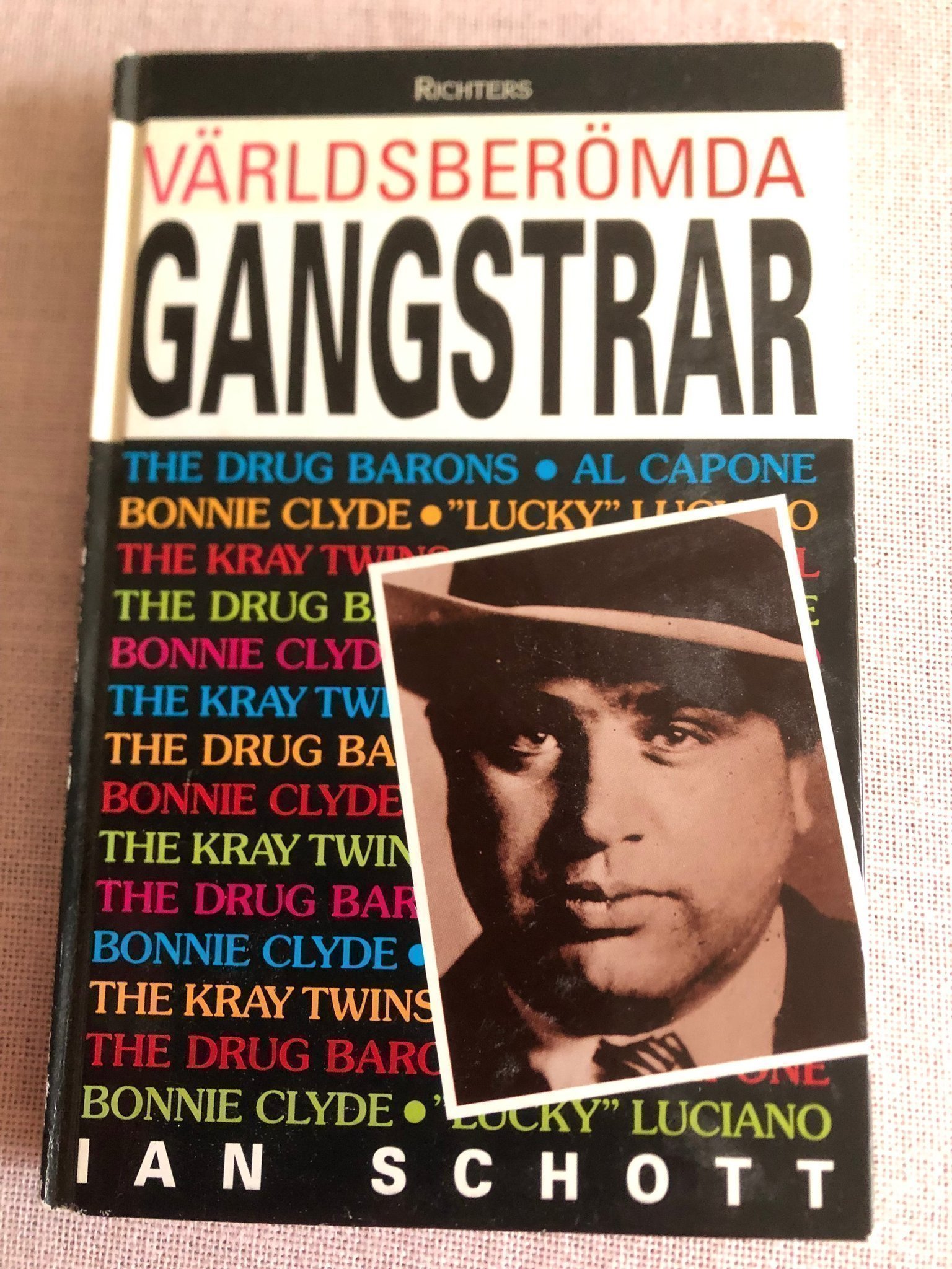 Världsberömda Gangstrar - Ian Schott | Köp på Tradera (713539792)