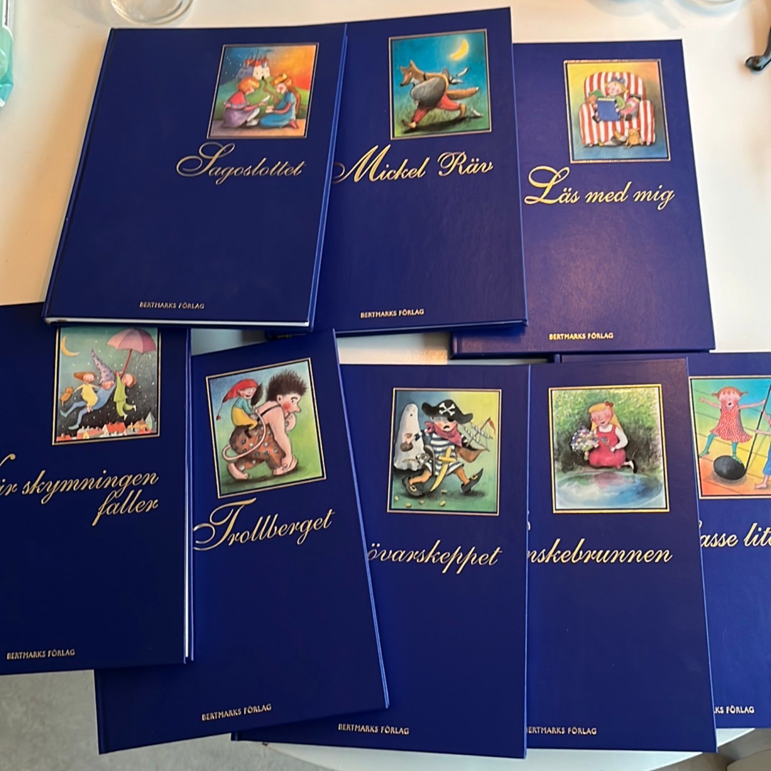 8 st sagoböcker fyllda med klassiska sagor | Köp på Tradera (613018342)