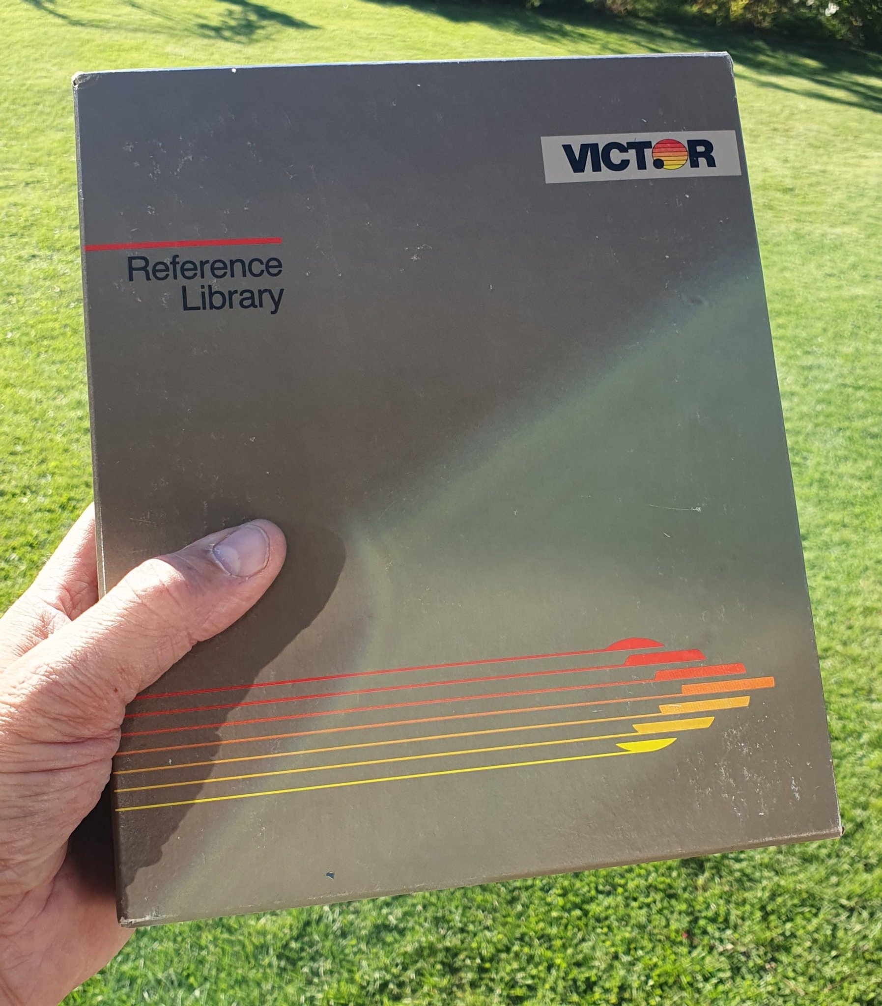 Se produkter som liknar Microsoft Victor Reference Li.. på Tradera ...