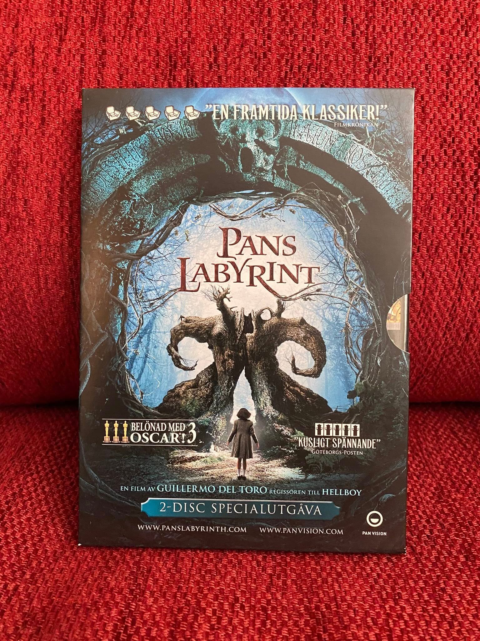 Se produkter som liknar Pans Labyrint / Guillermo Del.. på Tradera ...