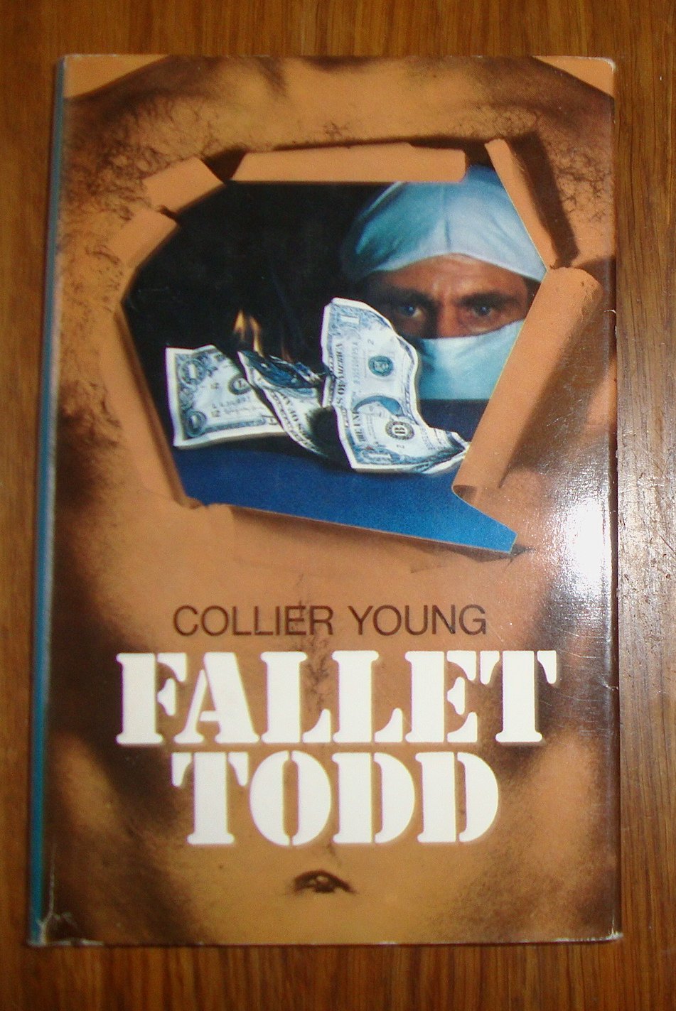 Se produkter som liknar FALLET TODD- COLLIER YOUNG I .. på Tradera ...