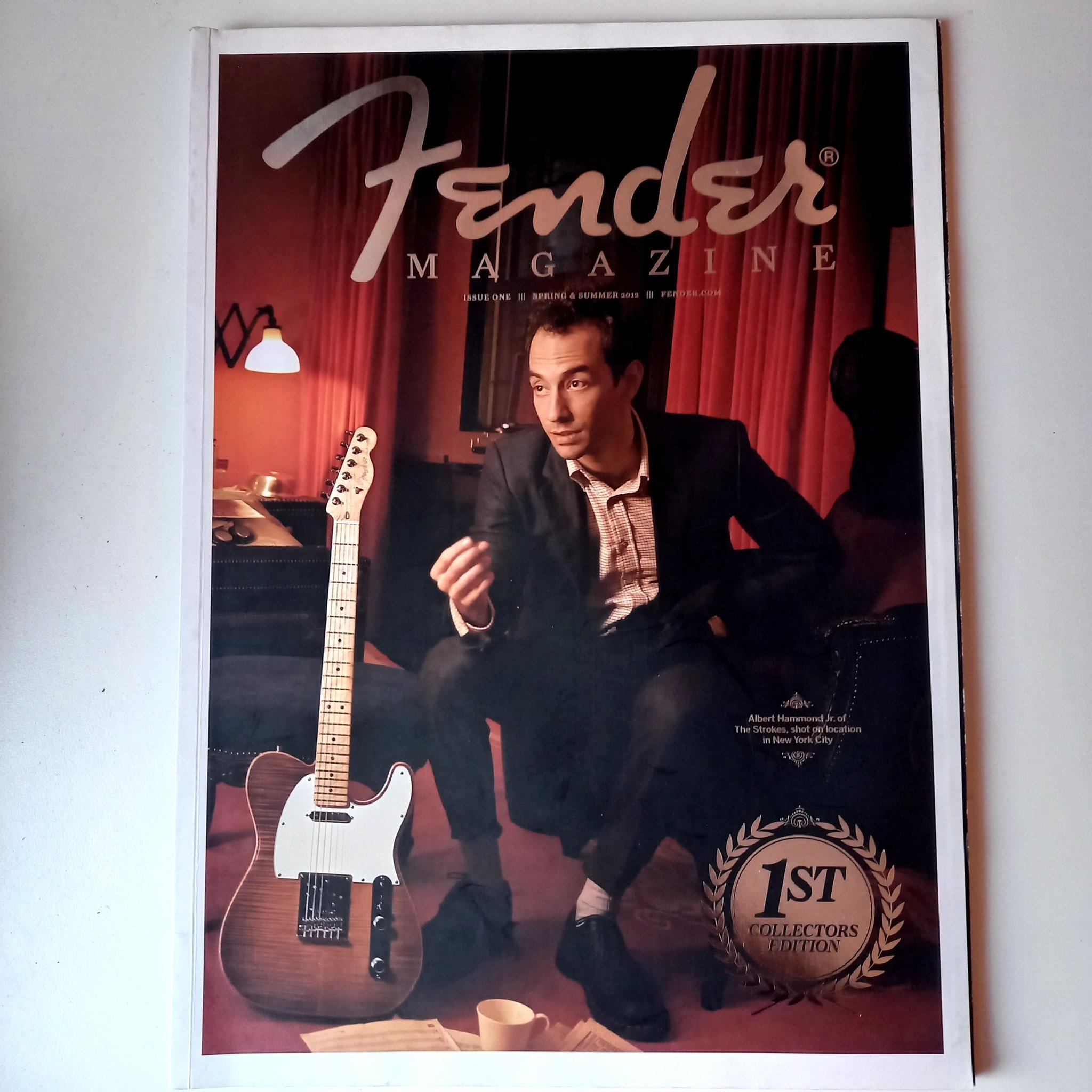 Se produkter som liknar Fender Magazine, Issue One, 2.. på Tradera ...