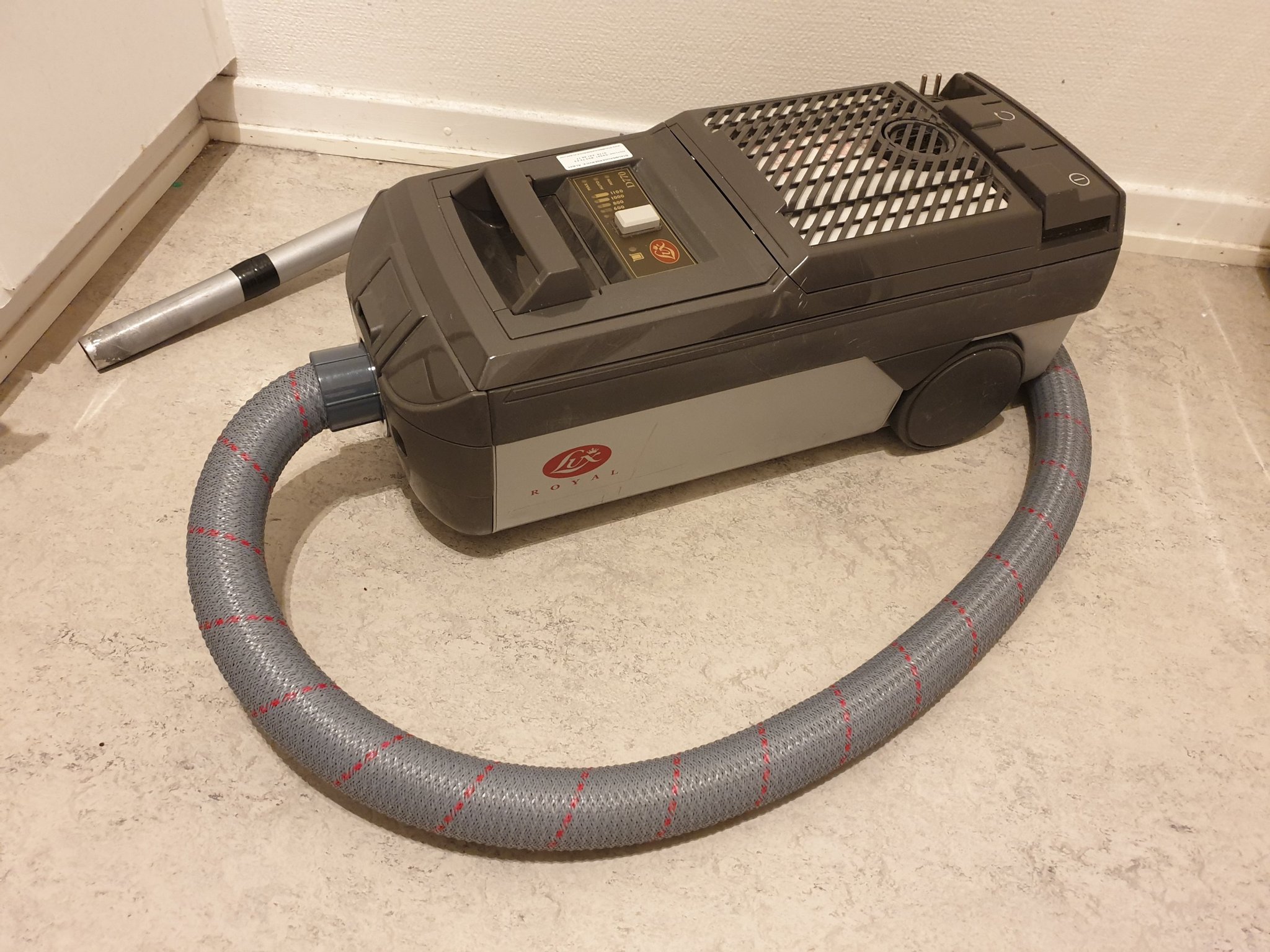 Dammsugare Lux D770 | Köp på Tradera (587068811)