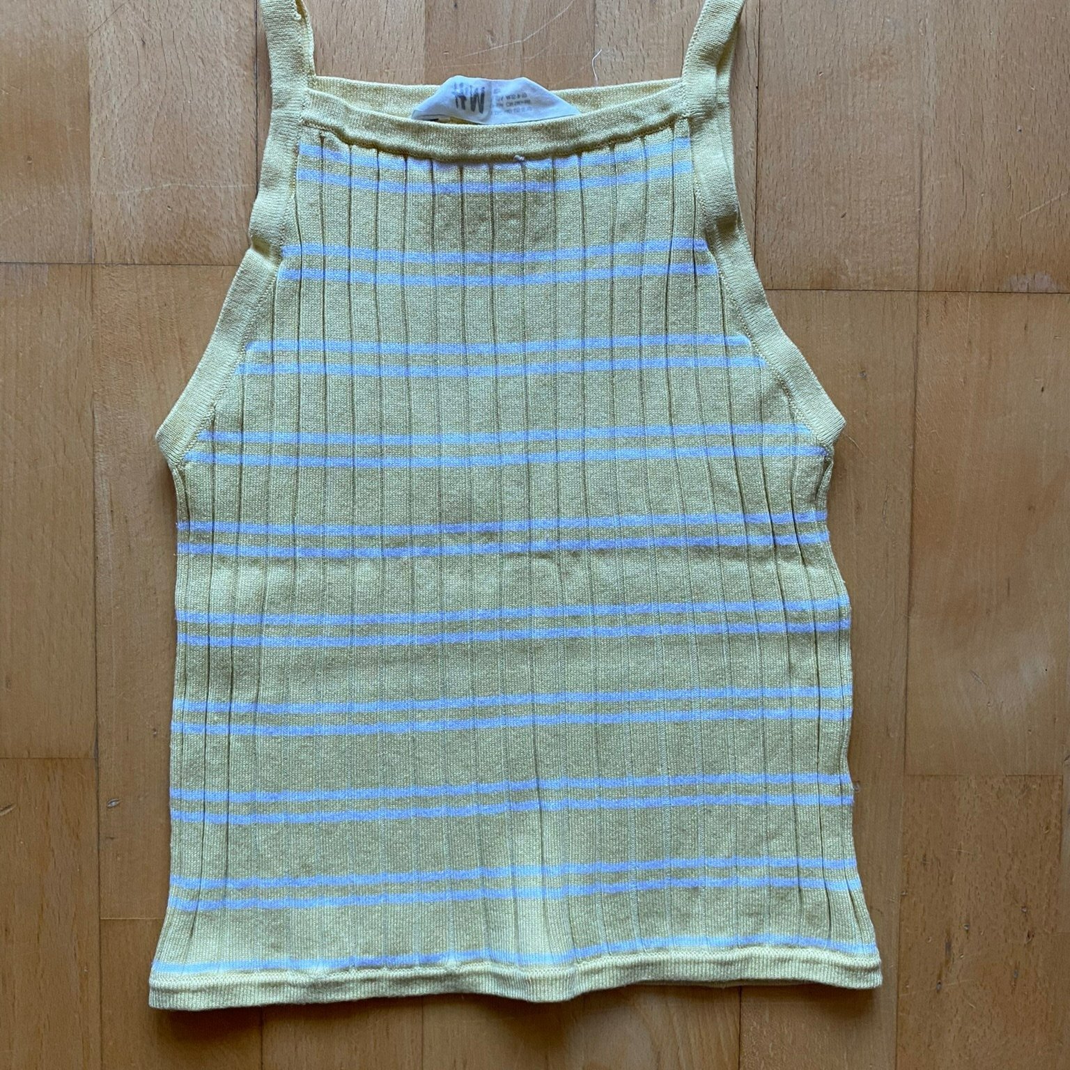 Se produkter som liknar Linne H&M randig vit gul stl .. på Tradera ...