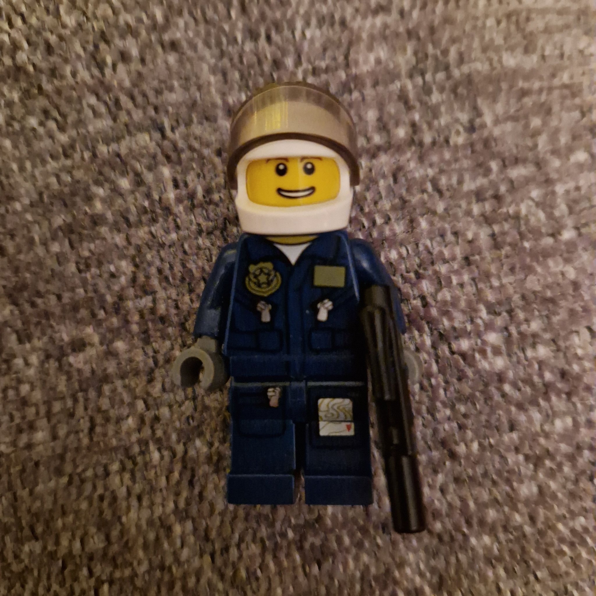 Se produkter som liknar Lego Polis sheriff minifigur på Tradera (633421949)