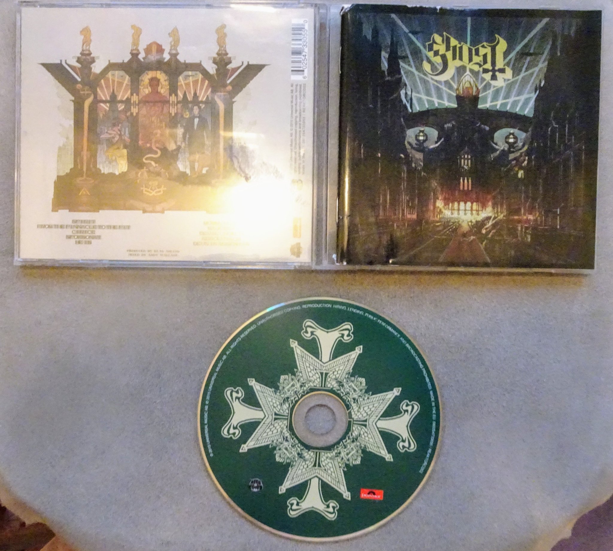 Se produkter som liknar Ghost - Meliora CD Skadad Boo.. på Tradera ...