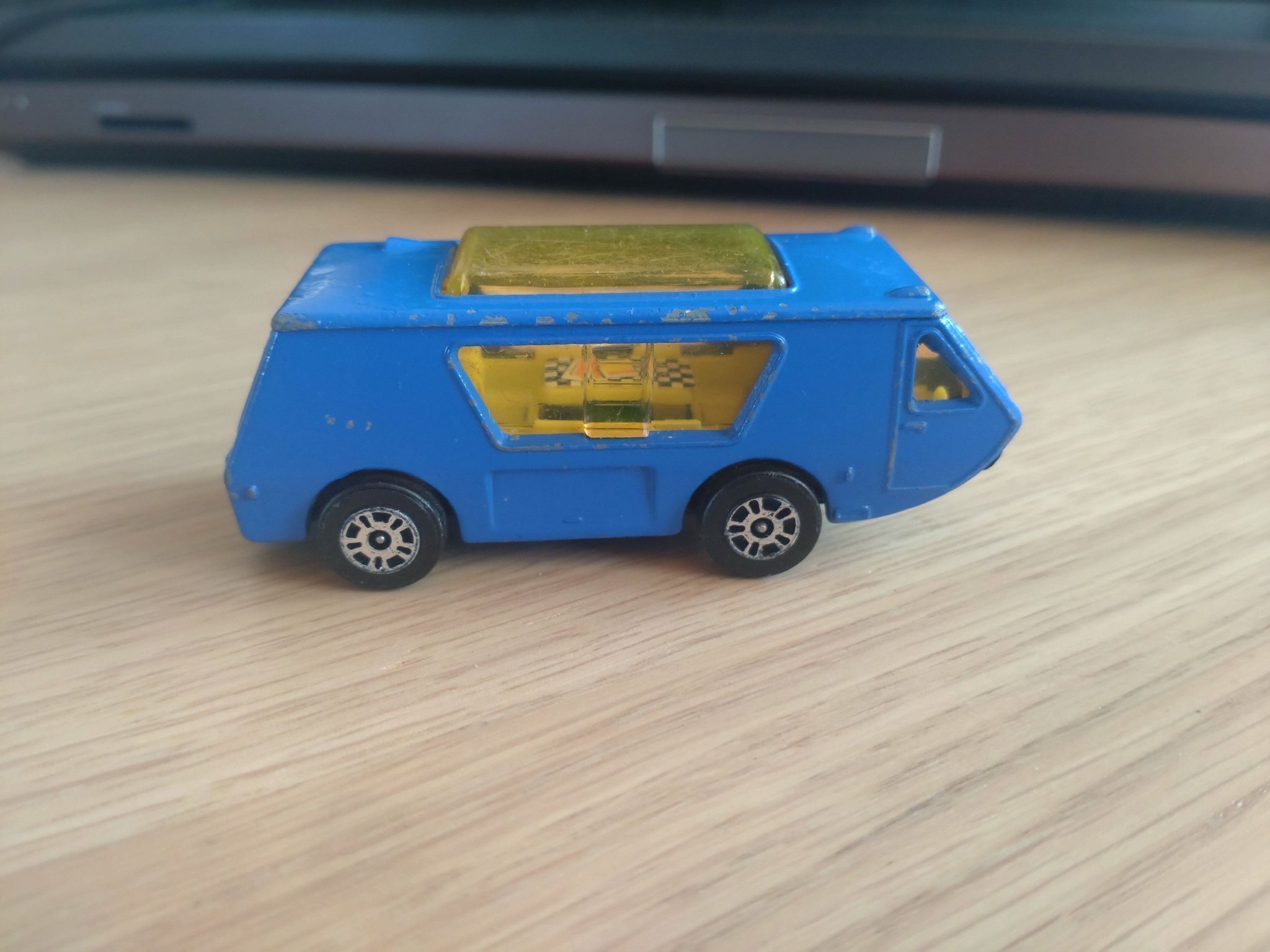 Corgi Juniors Wigwam-Van Camper | Köp på Tradera (701866577)