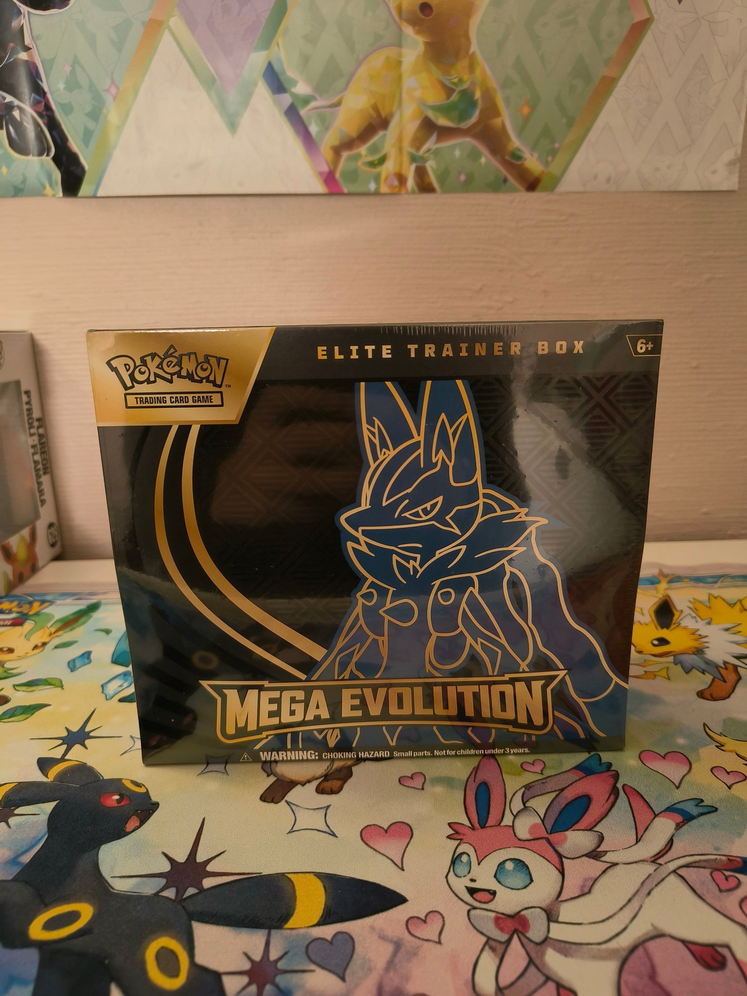 Se produkter som liknar Elite Trainer Box [Mega Lucar.. på Tradera ...