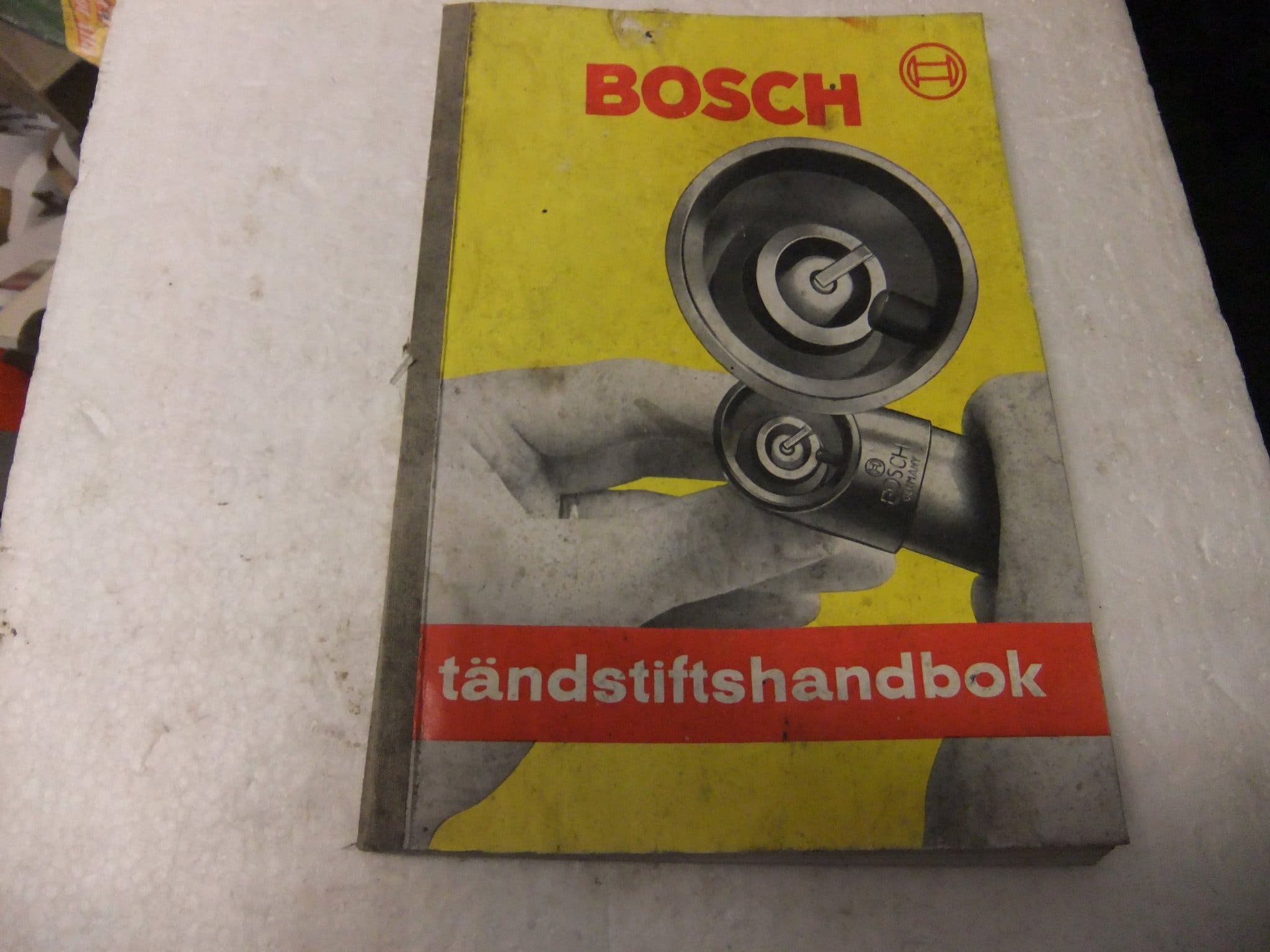 Se produkter som liknar Bosch TändstiftSHandbok ca 90.. på Tradera ...