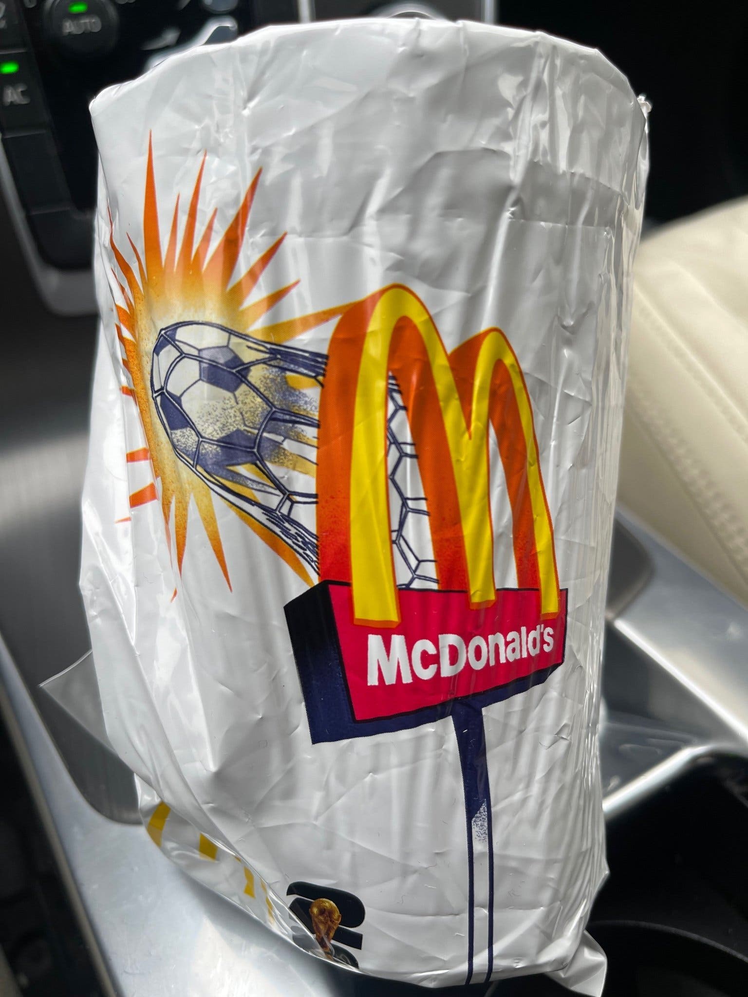 Se produkter som liknar McDonald’s vm 2026 mugg på Tradera (736487650)
