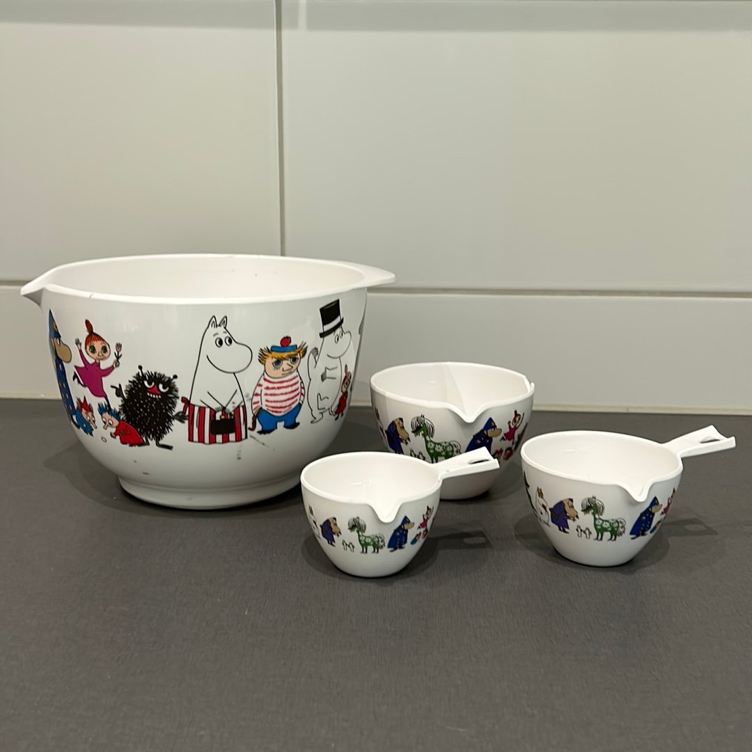 Se produkter som liknar Mumin Skålar / måttsatser på Tradera (694195803)