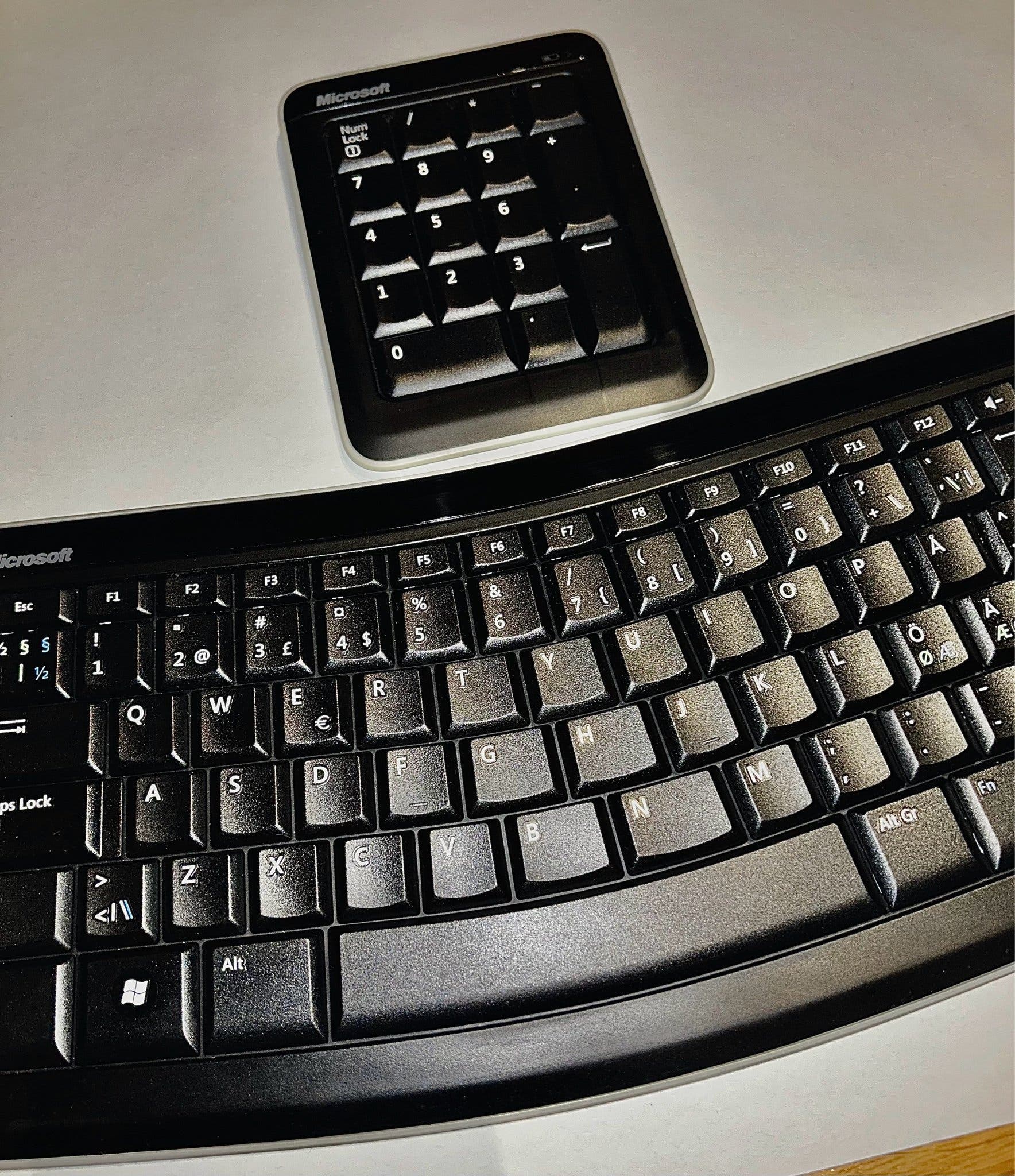 Microsoft Bluetooth Mobile Keyboard 6000 + Numb.. | Köp på Tradera ...